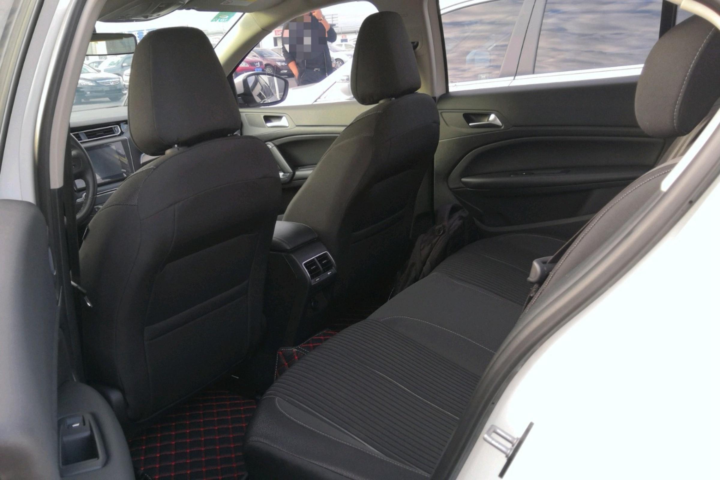 标致408 2015款 1.2T 自动荣耀版图片_标致_5/8张图片_汽车空间图库_懂车帝