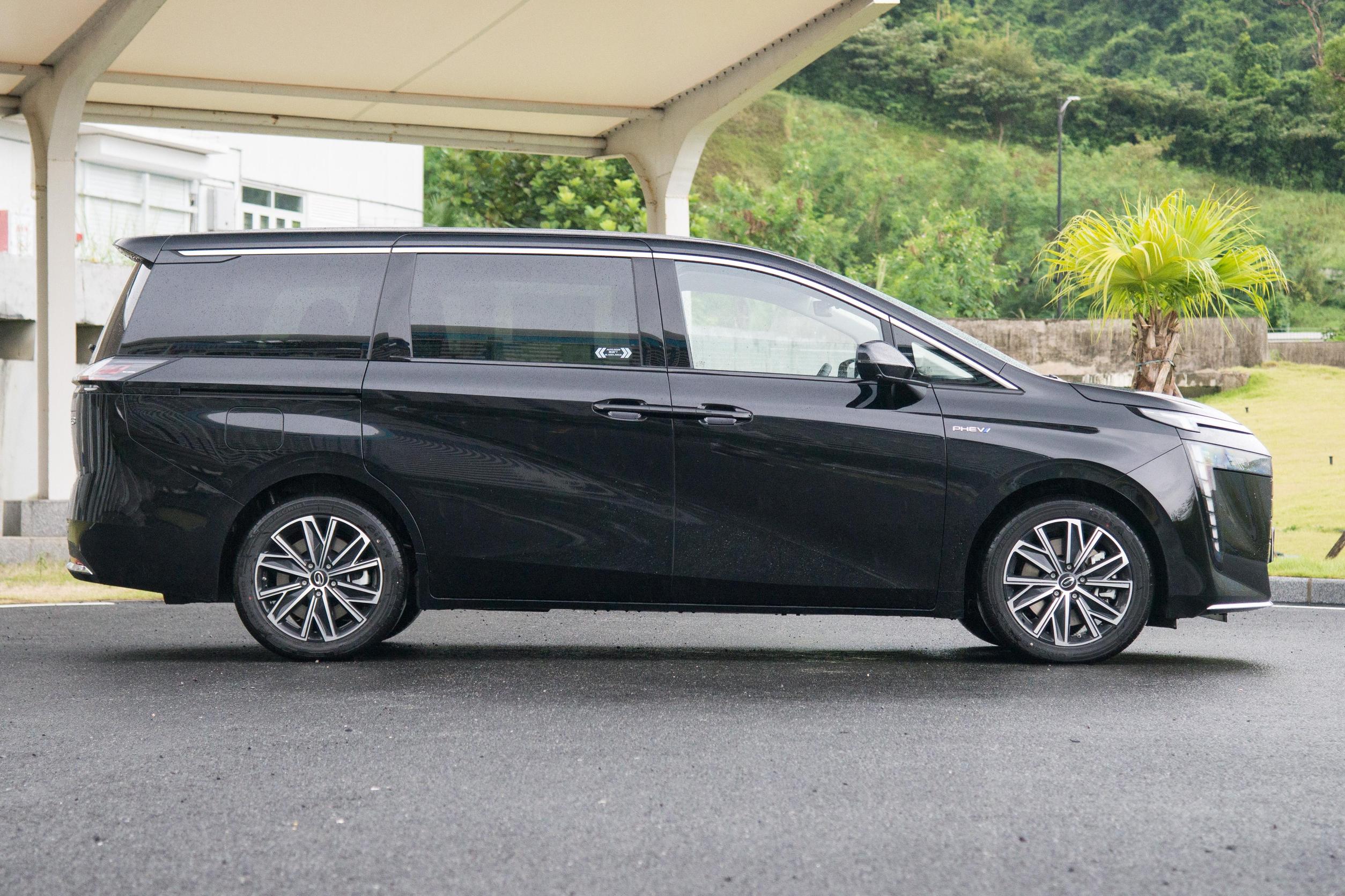 传祺E8 PHEV 2024款 2.0ATK 150km MAX版图片_广汽传祺_1/116张图片_汽车外观图库_懂车帝