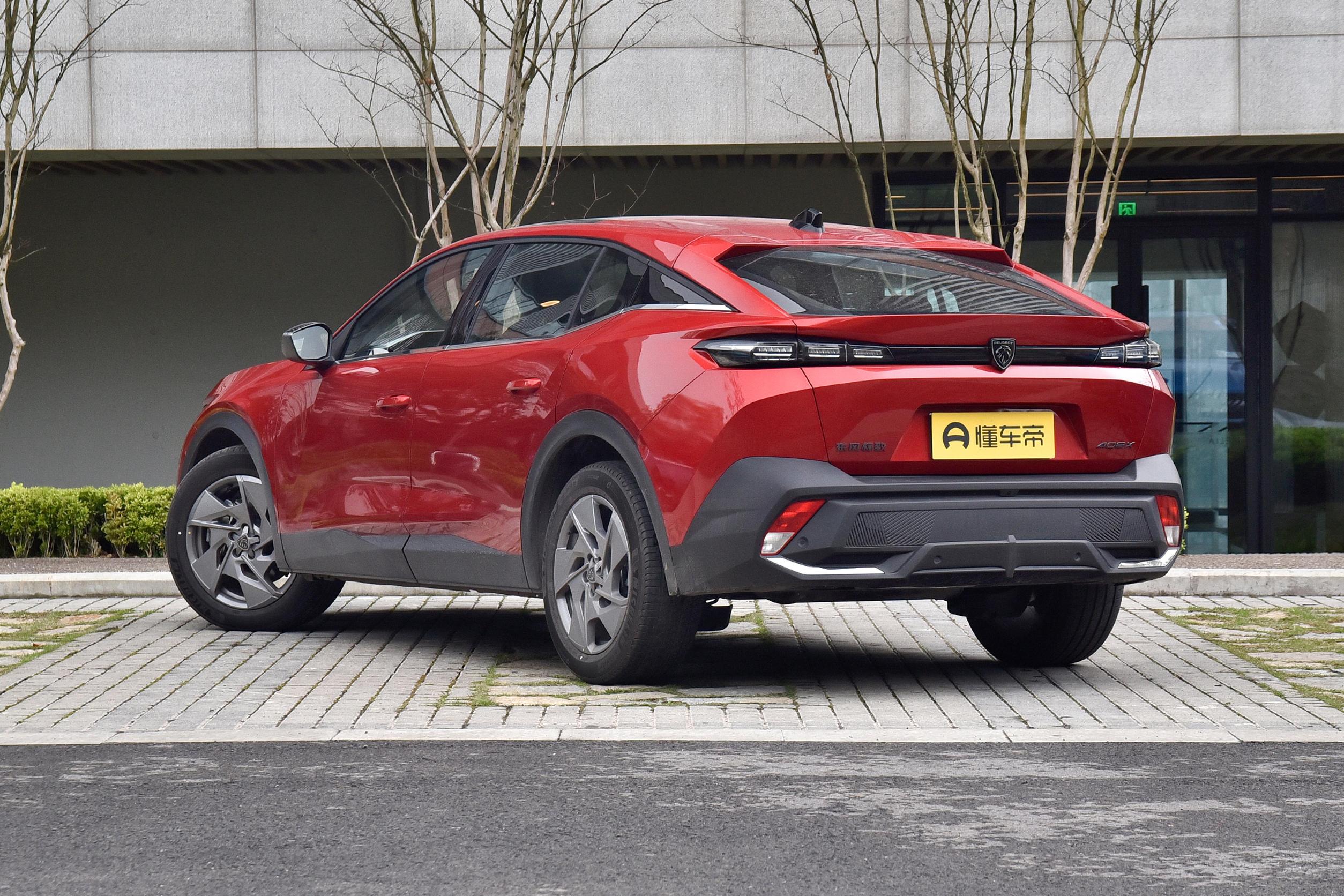 标致408X 2023款 1.6T 引力版图片_标致_2/48张图片_汽车外观图库_懂车帝