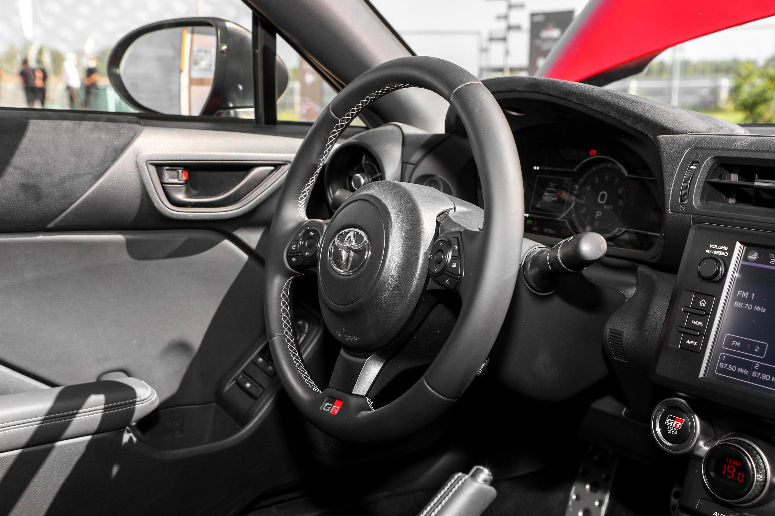 丰田86 2022款 GR 86 2.4L 自动基本型图片_丰田_4/26张图片_汽车内饰图库_懂车帝
