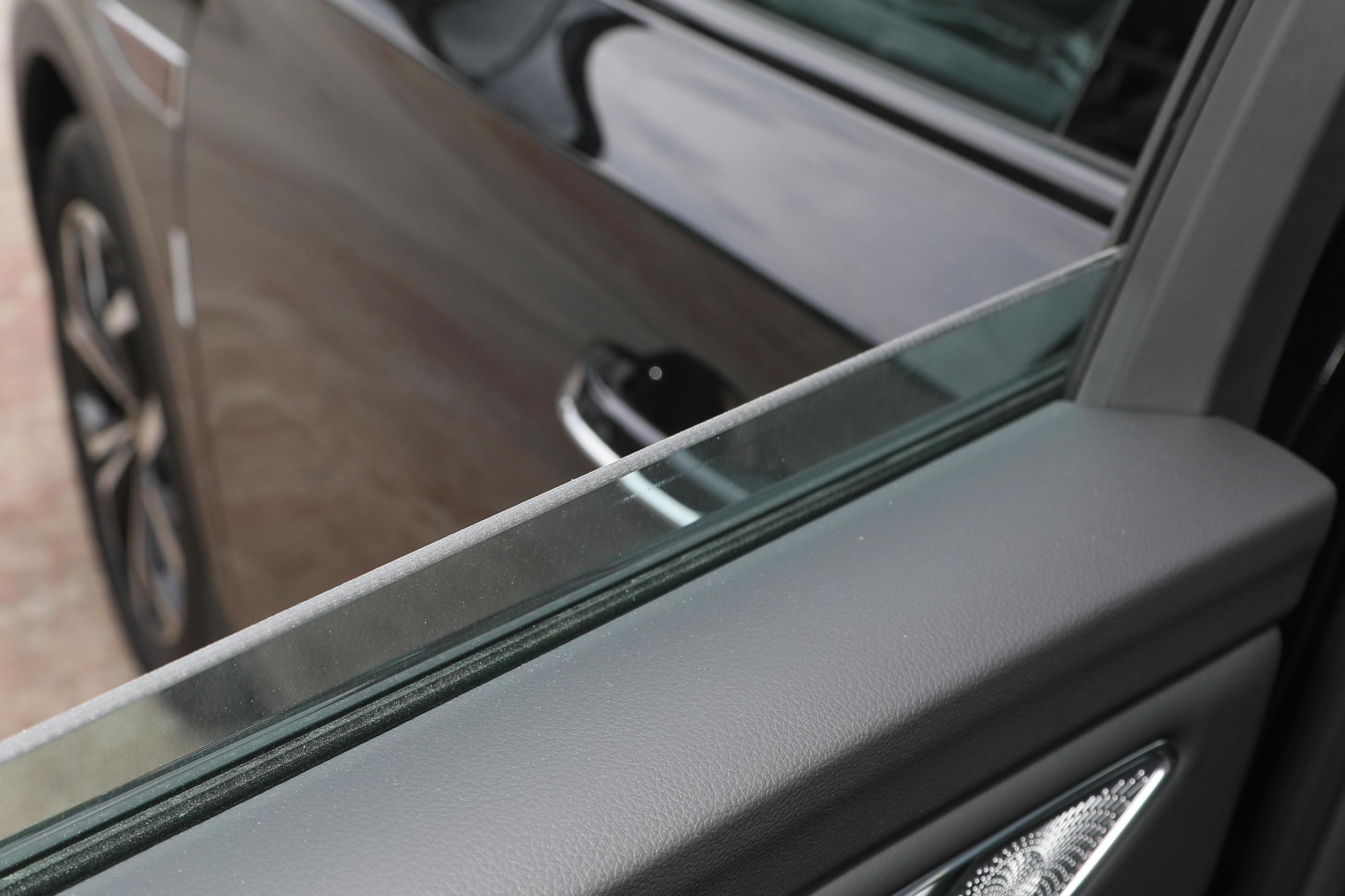 红旗HS7 2023款 2.0T 四驱旗畅版 6座图片_红旗_16/52张图片_汽车空间图库_懂车帝