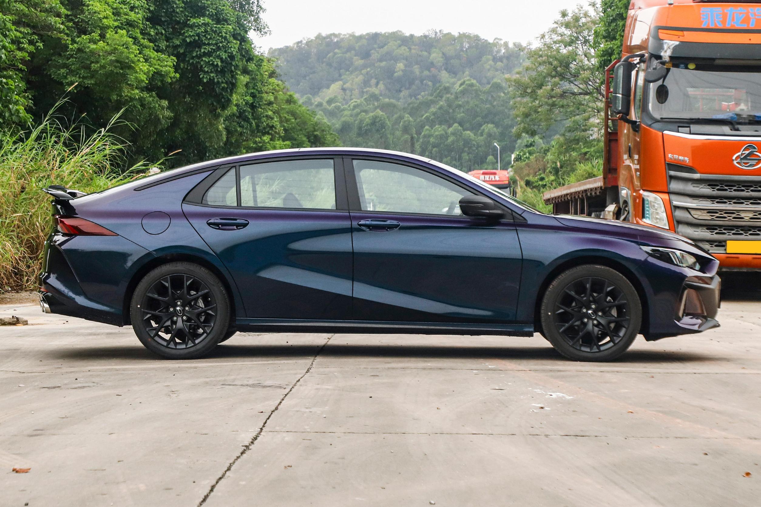 影豹壁纸_影豹_影豹外观图片_1/1535张图片_影豹星河紫/整车外观图片_懂车帝