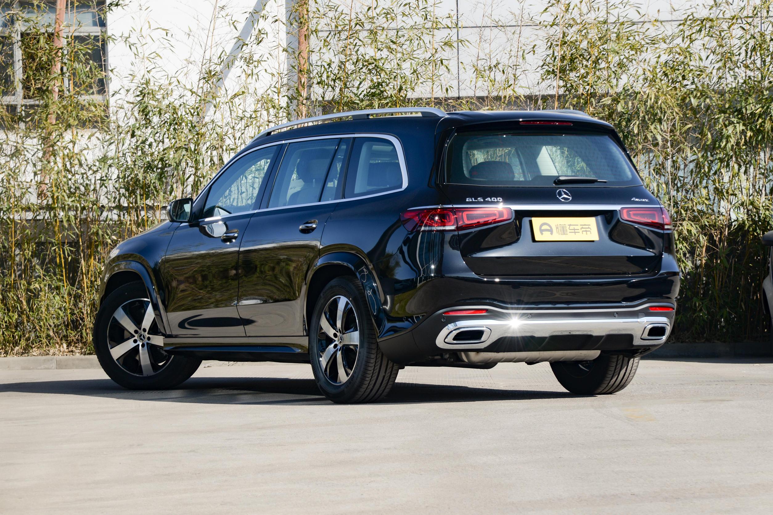 奔驰GLS 2023款 GLS 400 4MATIC图片_奔驰_4/53张图片_汽车外观图库_懂车帝