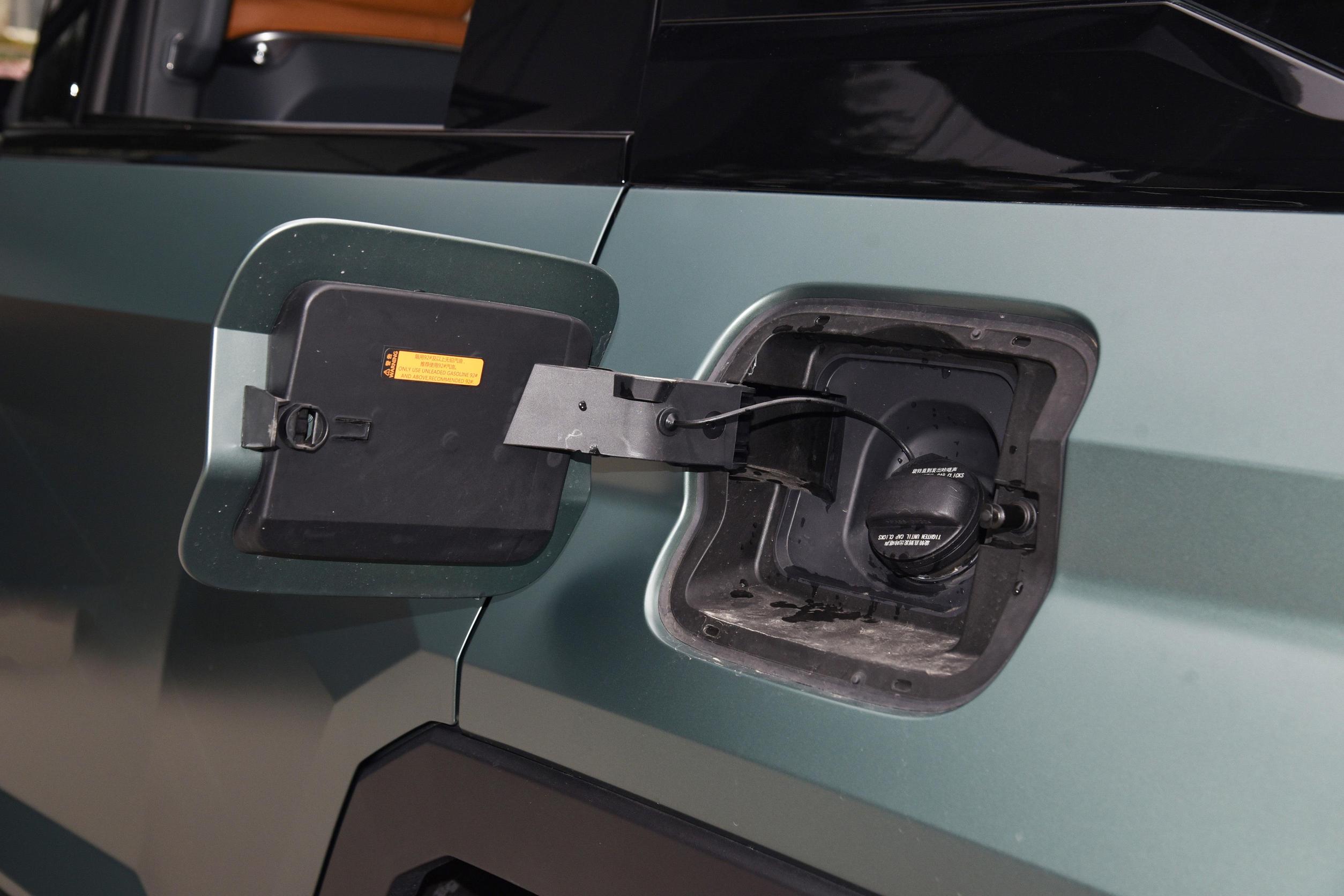 猛士917 2023款 增程版图片_猛士_3/87张图片_汽车外观图库_懂车帝