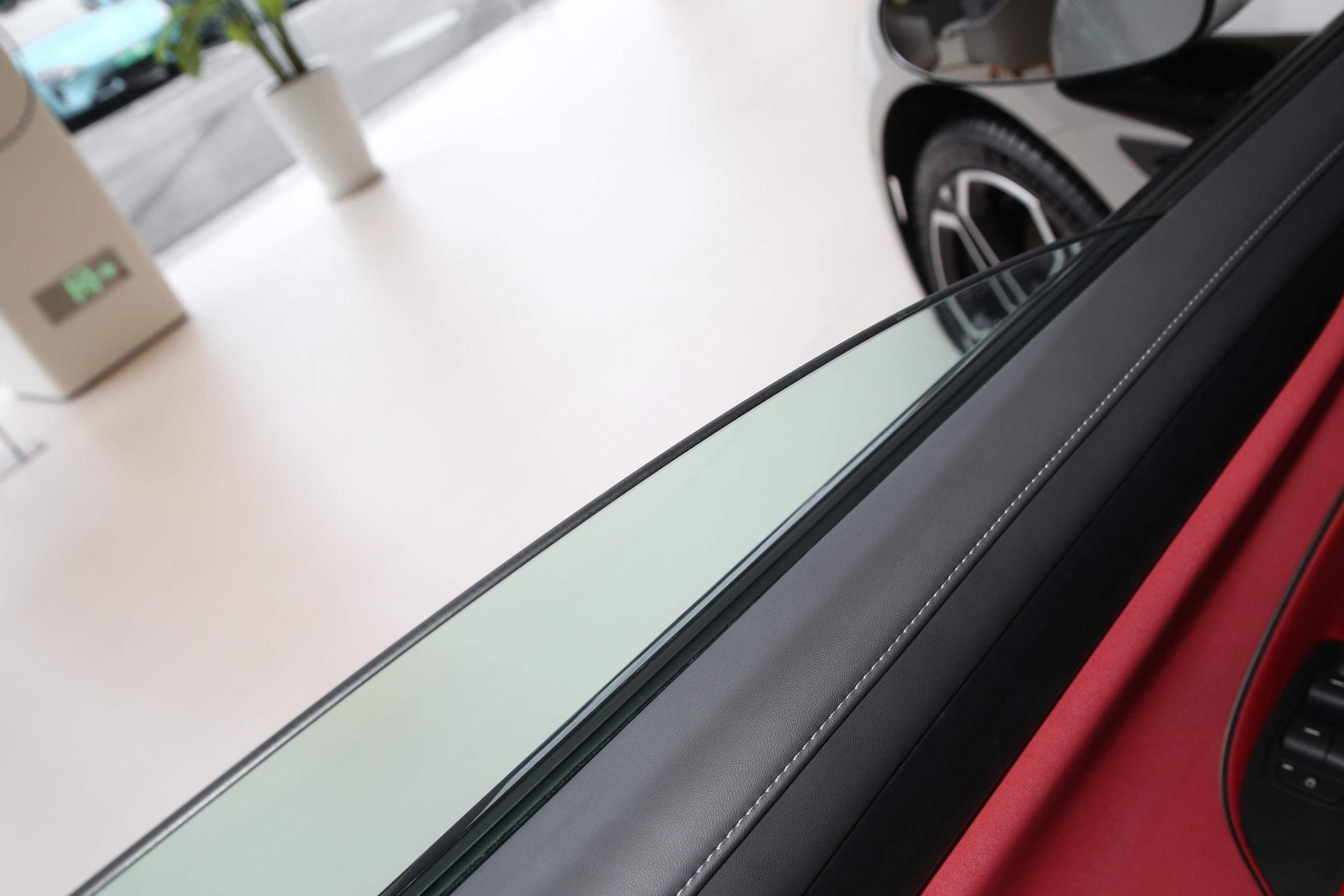 小米SU7壁纸_小米SU7_小米SU7空间图片_3/297张图片_小米SU7/整车空间图片_懂车帝