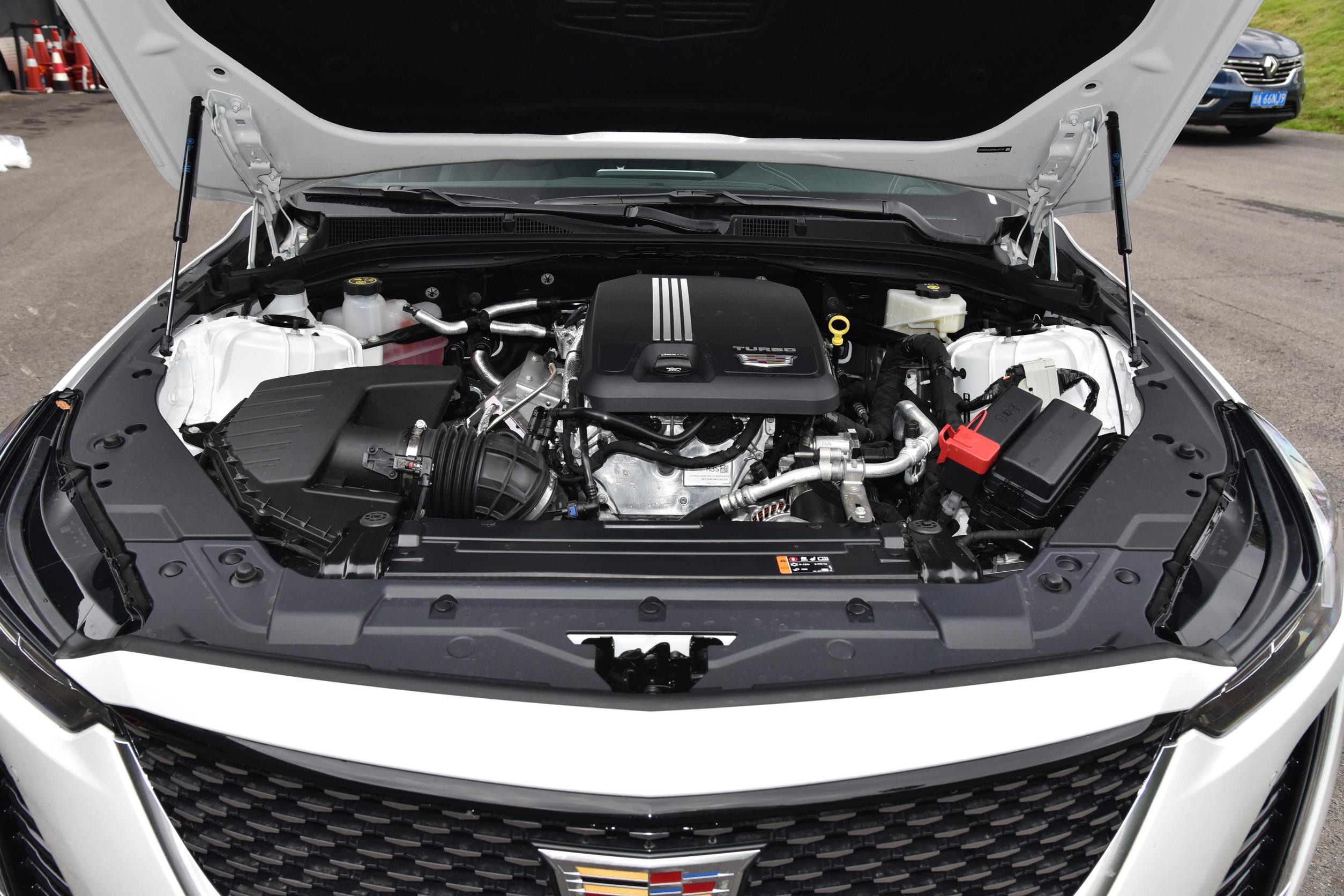 凯迪拉克CT5 2023款 28T 豪华型标准版图片_凯迪拉克_2/119张图片_汽车外观图库_懂车帝