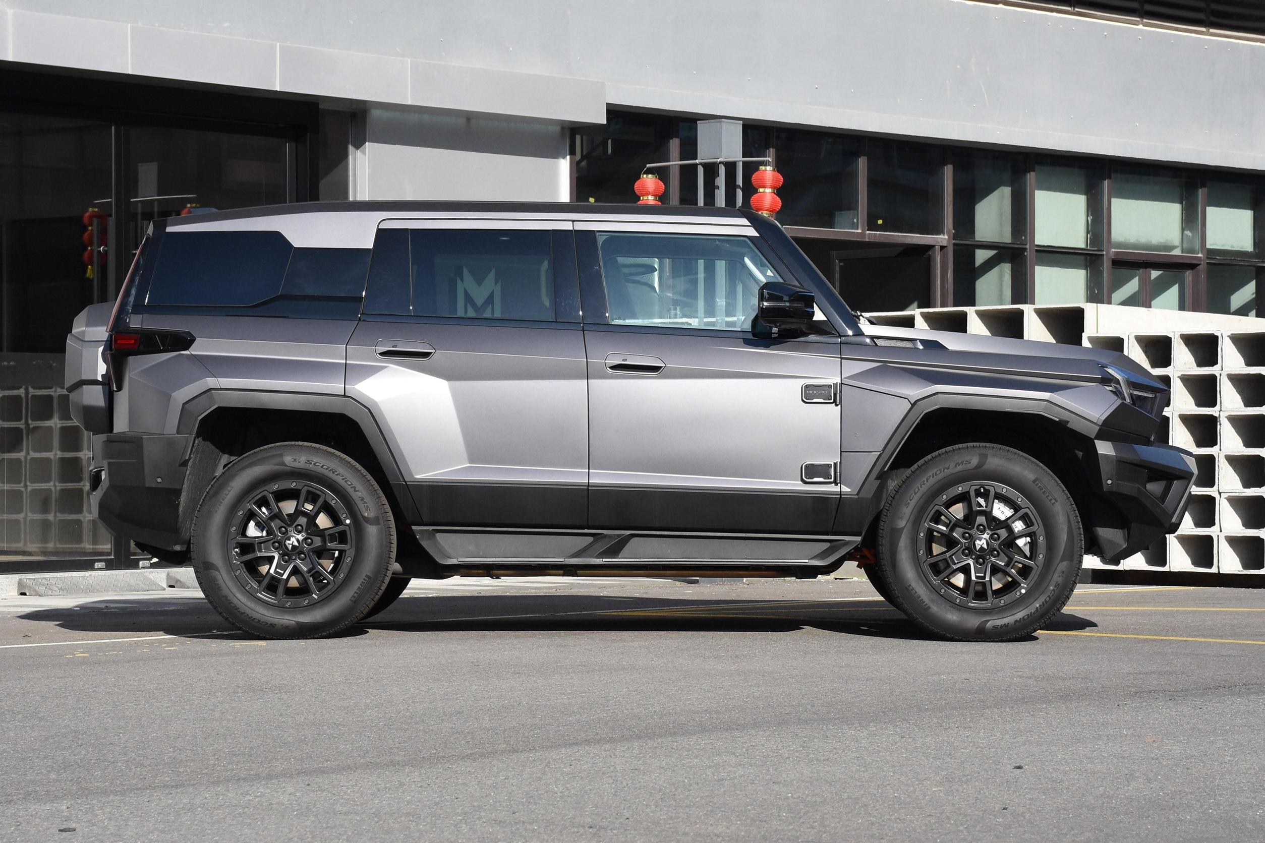 猛士917 2023款 增程版图片_猛士_1/158张图片_汽车外观图库_懂车帝