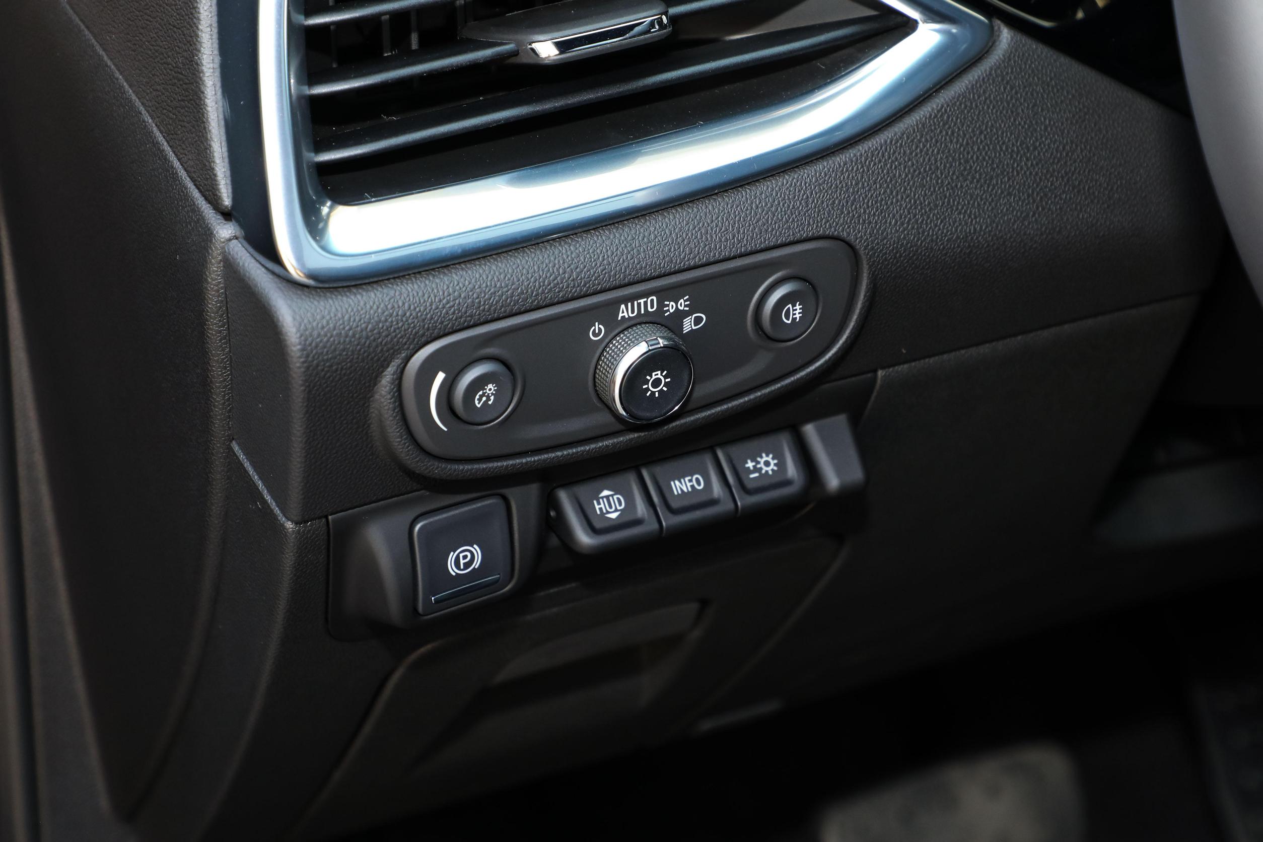 昂科旗 2022款 652T 四驱尊享旗舰型 六座图片_别克_3/56张图片_汽车内饰图库_懂车帝