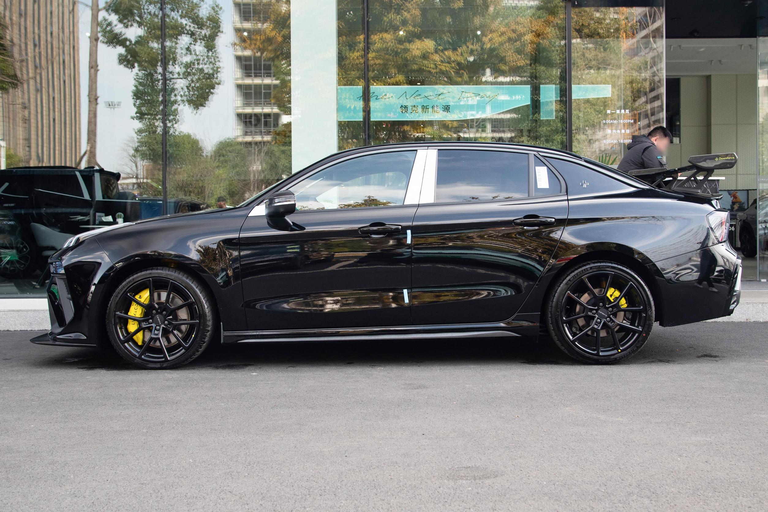 领克03 2023款 03+ Racing 四驱版图片_领克_4/47张图片_汽车外观图库_懂车帝