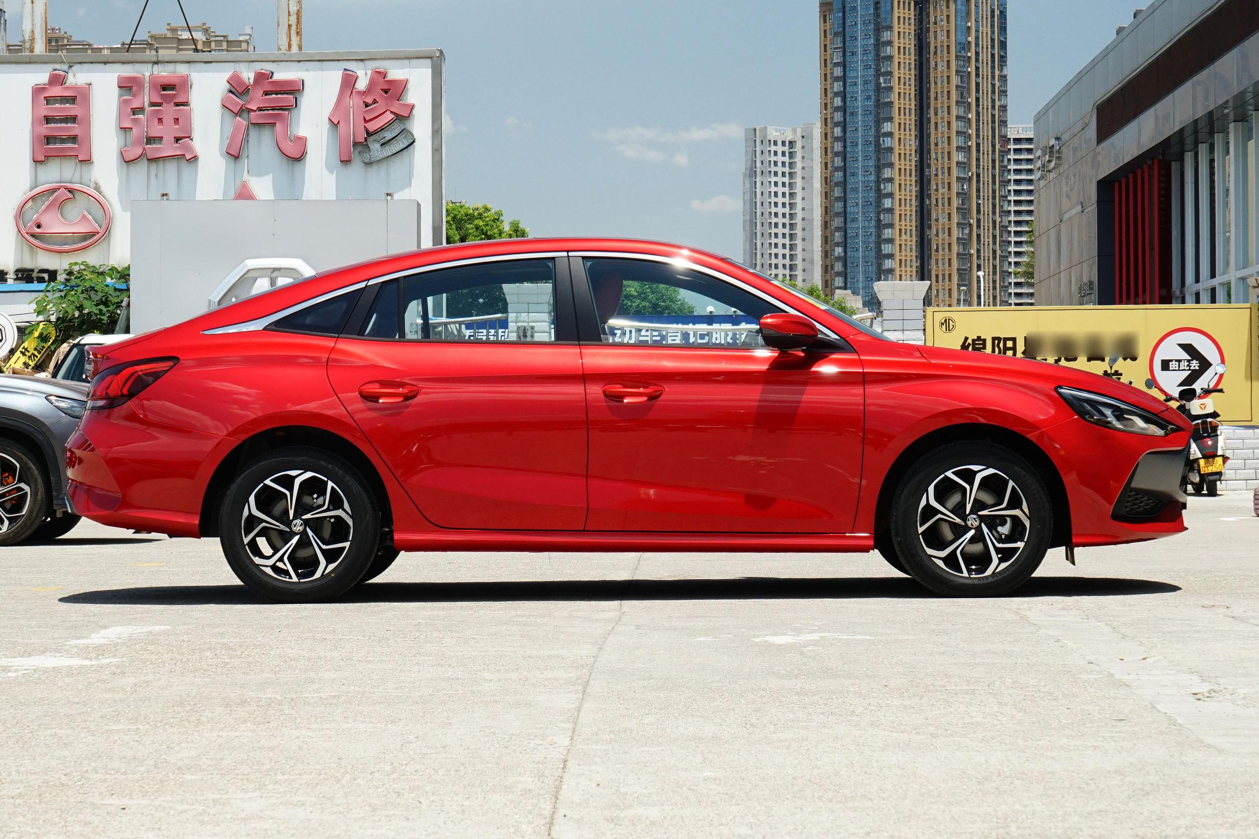 MG5 2023款 180DVVT 手动青春豪华版图片_名爵_18/79张图片_汽车外观图库_懂车帝