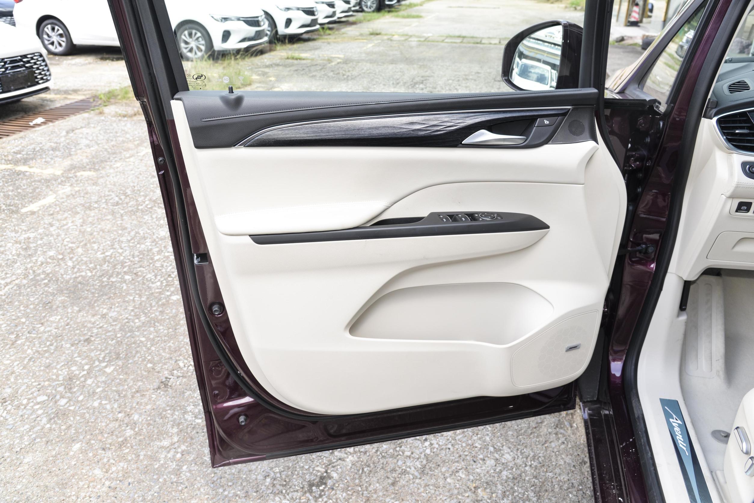 别克GL8 2023款 艾维亚 2.0T 七座亲礼版图片_别克_4/66张图片_汽车空间图库_懂车帝