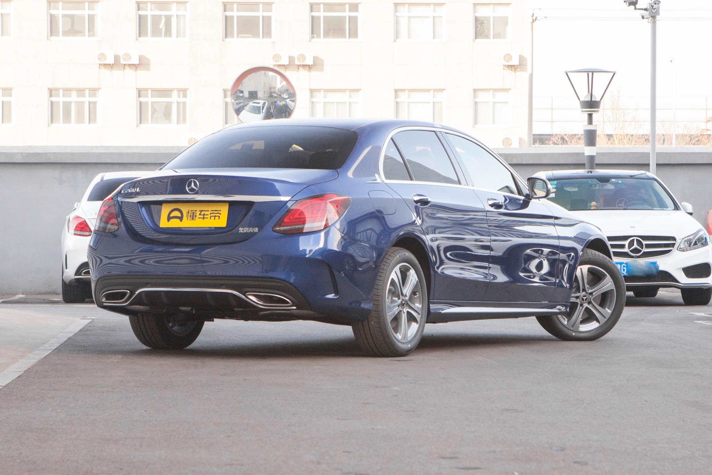 奔驰C级 2019款 改款 C 260 L 运动版图片_奔驰_22/55张图片_汽车外观图库_懂车帝