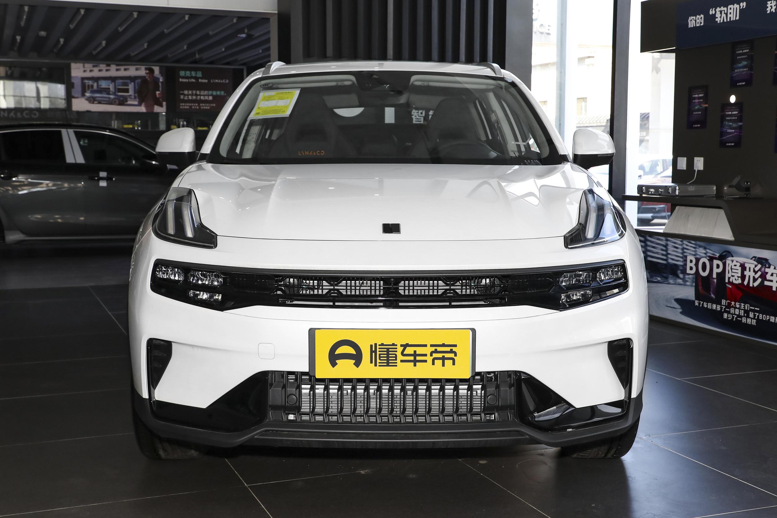 领克06 EM-P 2023款 PHEV Remix Pro图片_领克_1/82张图片_汽车外观图库_懂车帝