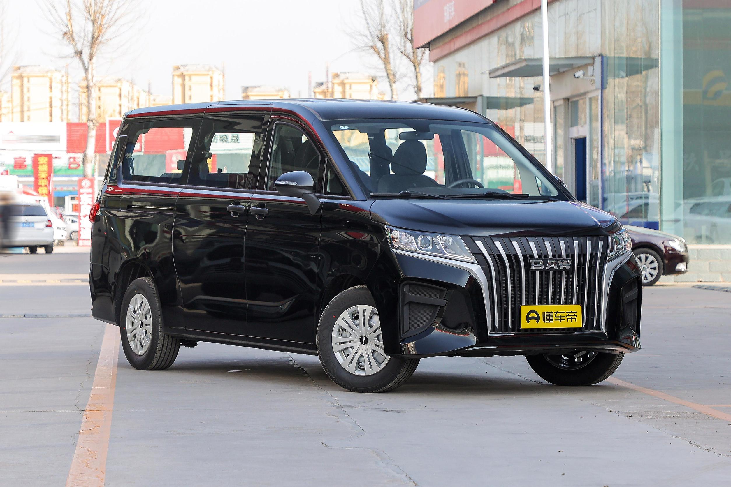 锐胜王牌M7 2023款 2.0L创富版 手动长轴 7座图片_北汽制造_12/71张图片_汽车外观图库_懂车帝