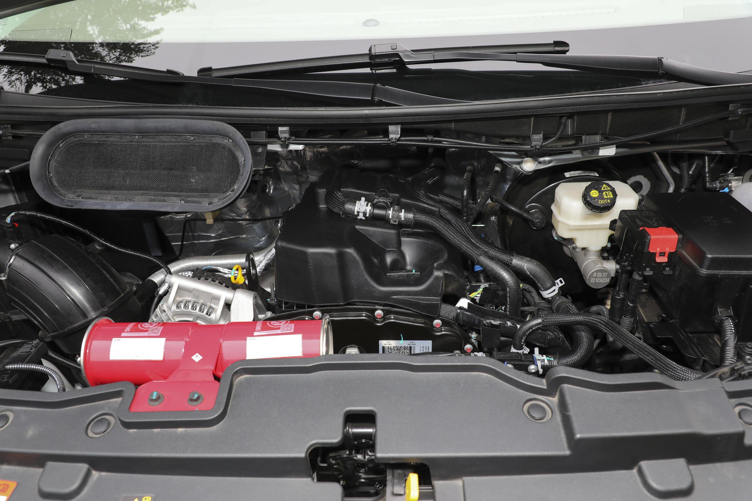 全顺 2024款 V363 2.3T柴油自动长轴中顶15座图片_福特_31/55张图片_汽车外观图库_懂车帝