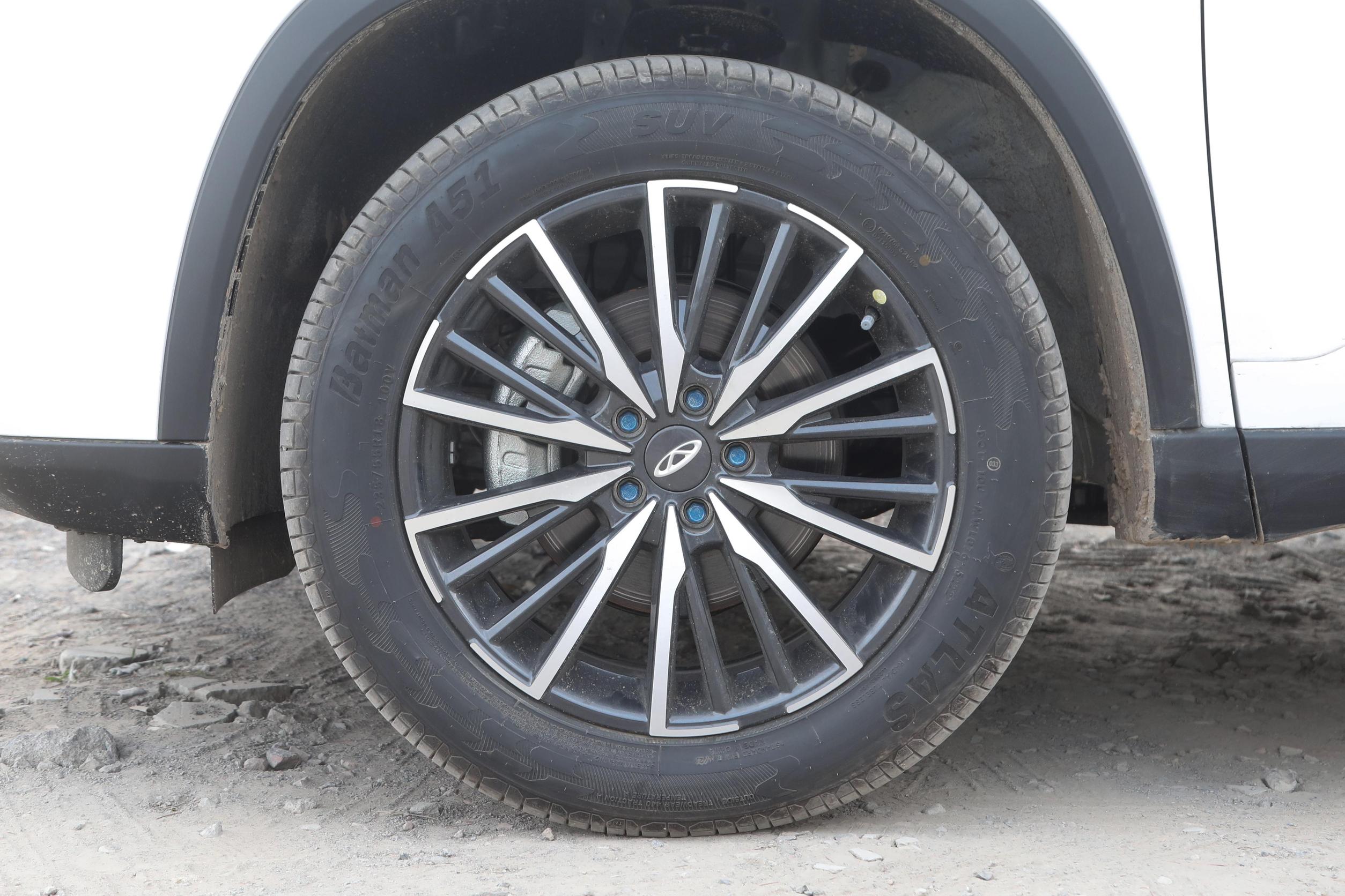 瑞虎8 PLUS 2023款 290TGDI DCT豪情版图片_奇瑞_6/61张图片_汽车外观图库_懂车帝