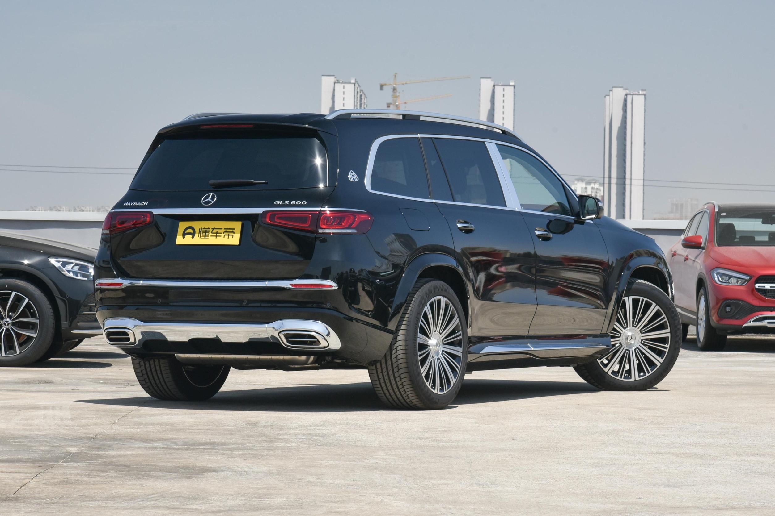 迈巴赫GLS 2022款 GLS 600 4MATIC礼乐版图片_奔驰_4/47张图片_汽车外观图库_懂车帝