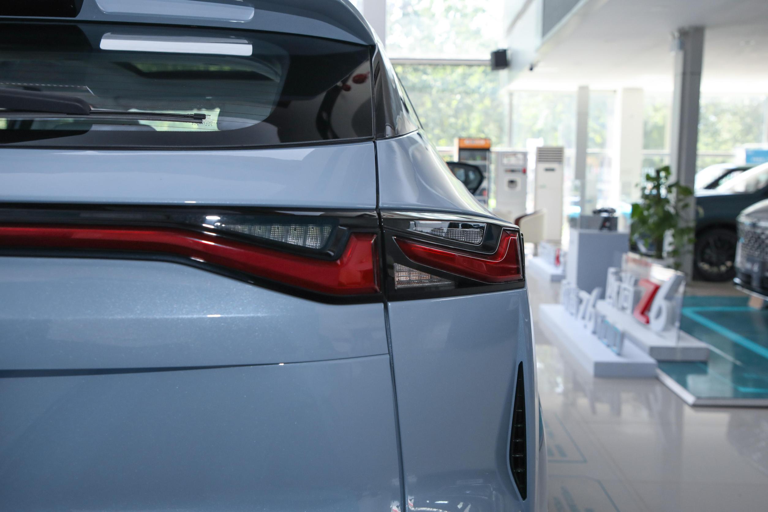 长安欧尚Z6 iDD新能源 2022款 蓝鲸iDD 150KM旗舰PLUS智慧泊车版图片_长安欧尚_94/142张图片_汽车外观图库_懂车帝