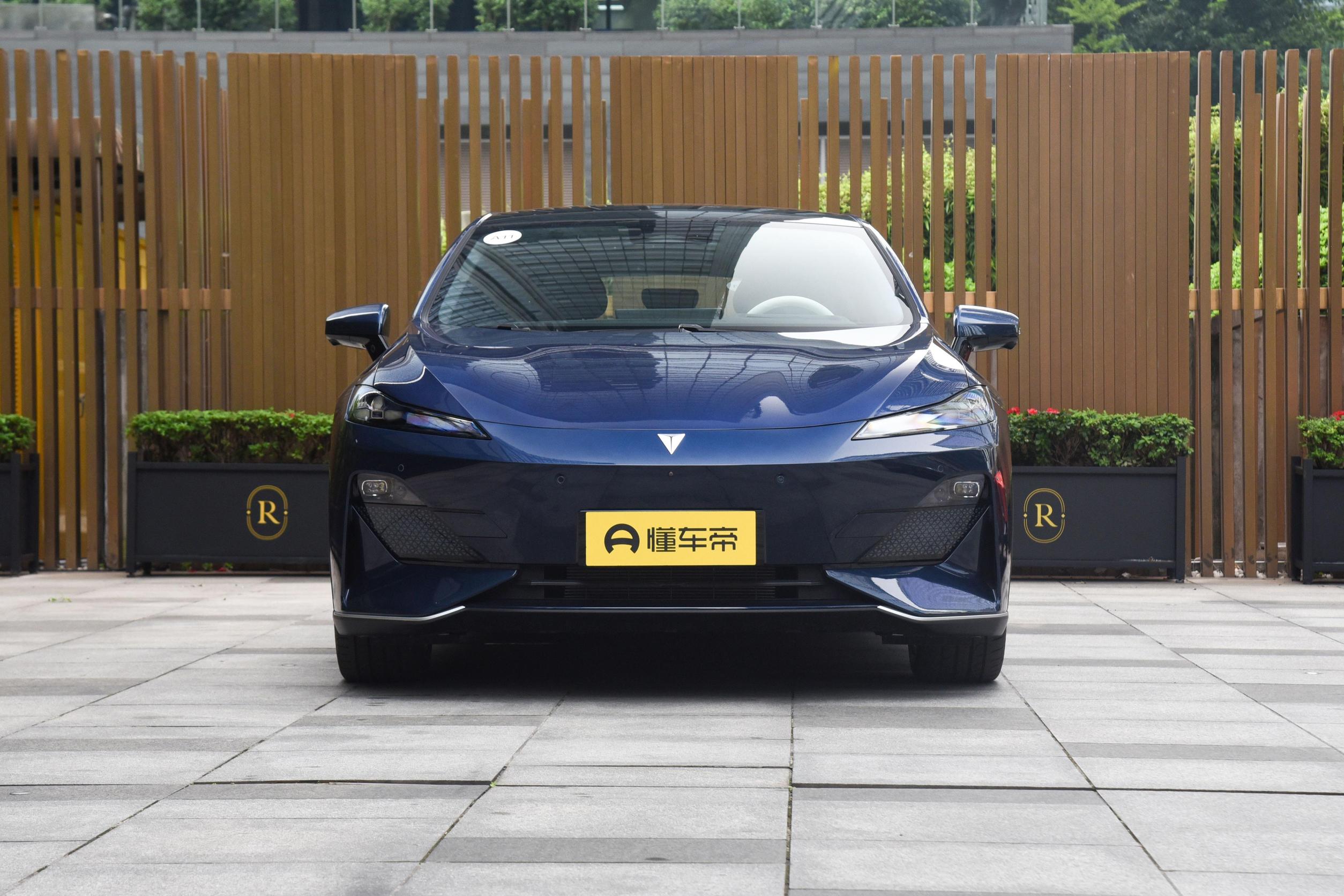 深蓝SL03壁纸_深蓝SL03_深蓝SL03外观图片_2/585张图片_深蓝SL03天河蓝/整车外观图片_懂车帝