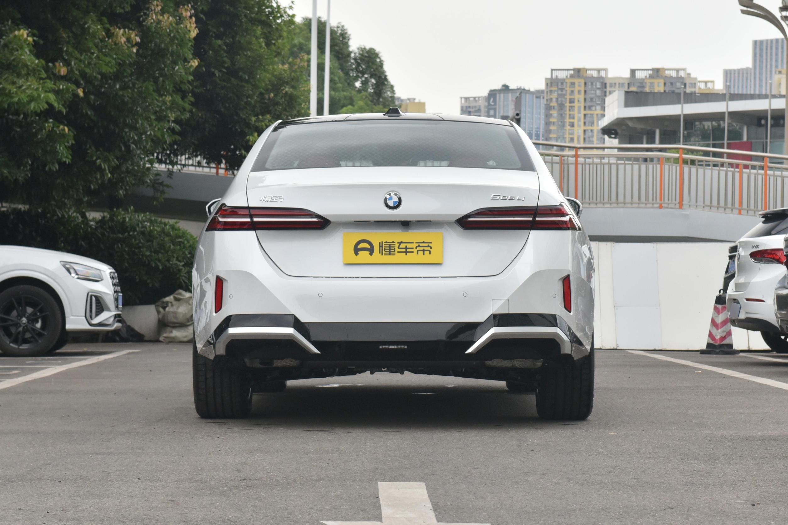 宝马5系 2024款 525Li M运动套装图片_宝马_15/280张图片_汽车外观图库_懂车帝