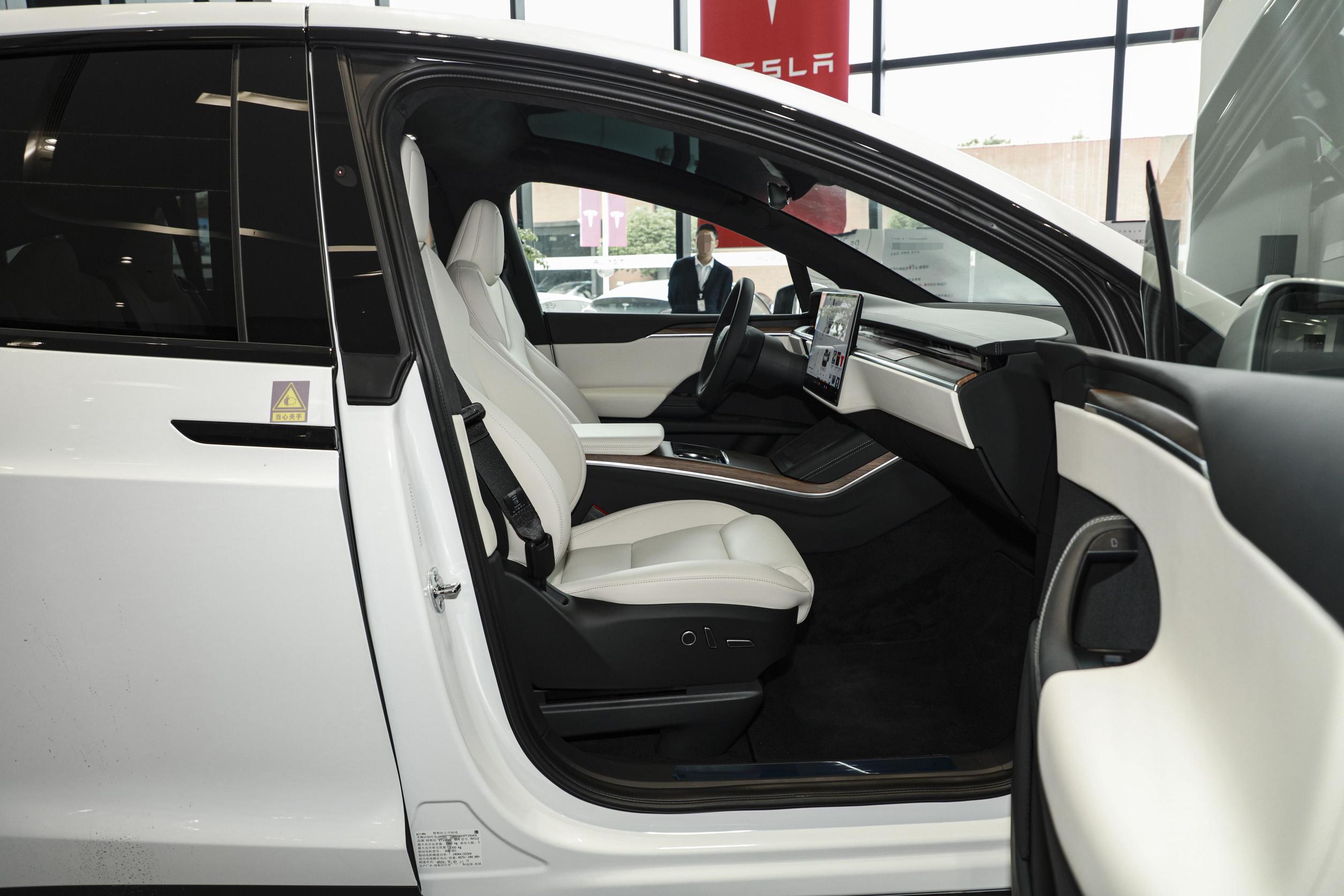 Model X壁纸_Model X_Model X空间图片_61/544张图片_Model X/整车空间图片_懂车帝