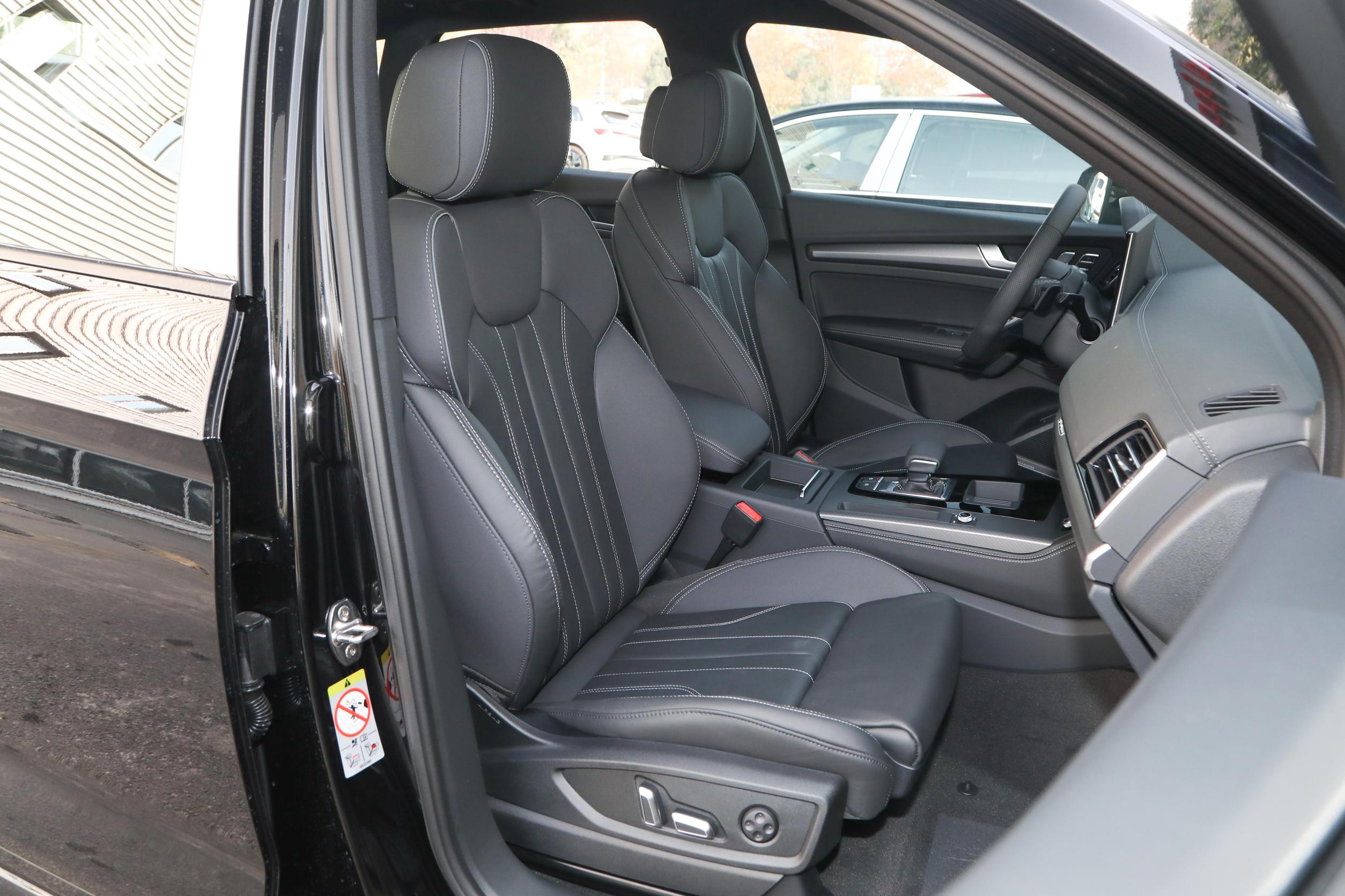 奥迪Q5L 2024款 45TFSI 豪华动感型图片_奥迪_32/81张图片_汽车空间图库_懂车帝