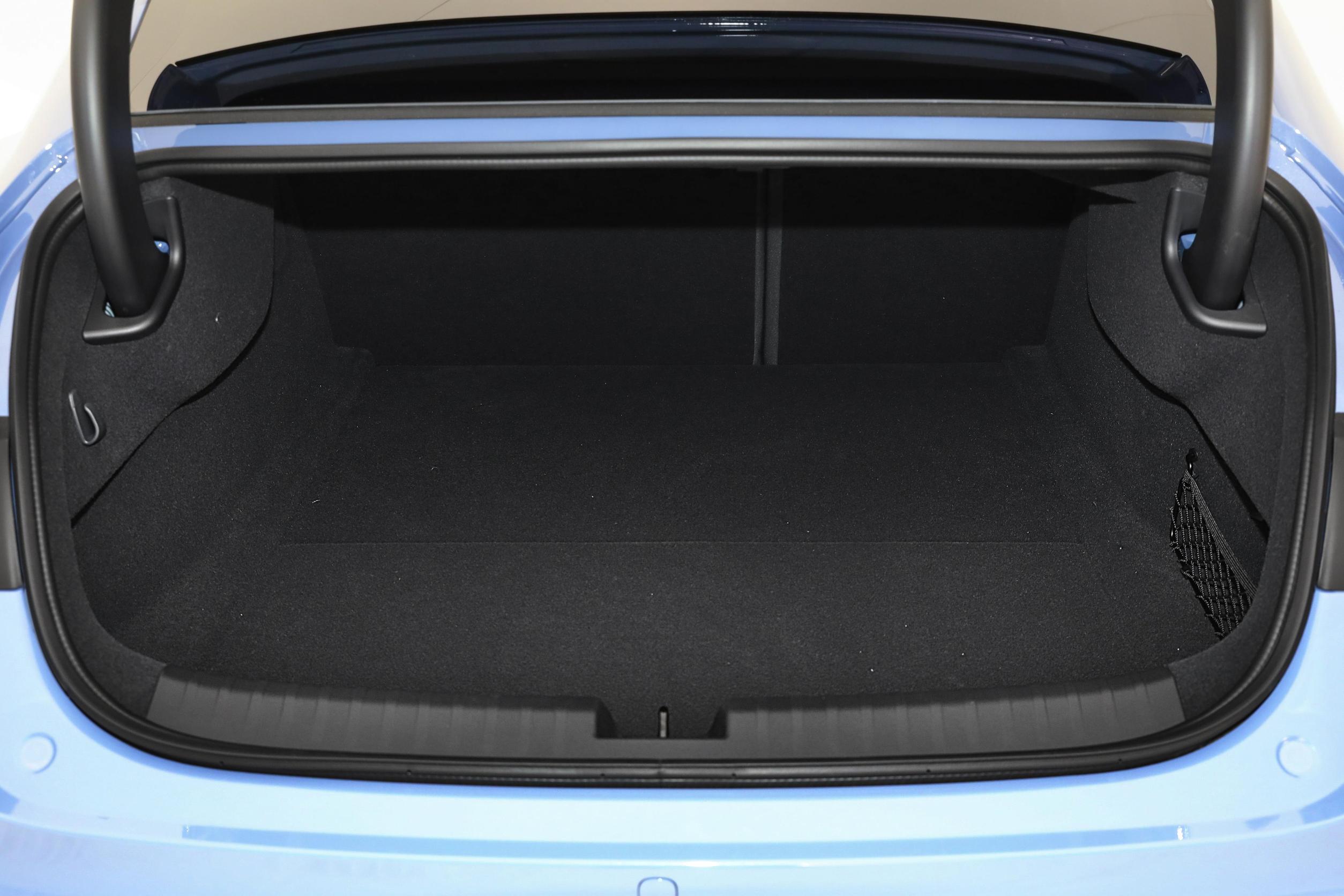 小米SU7壁纸_小米SU7_小米SU7空间图片_24/243张图片_小米SU7/整车空间图片_懂车帝