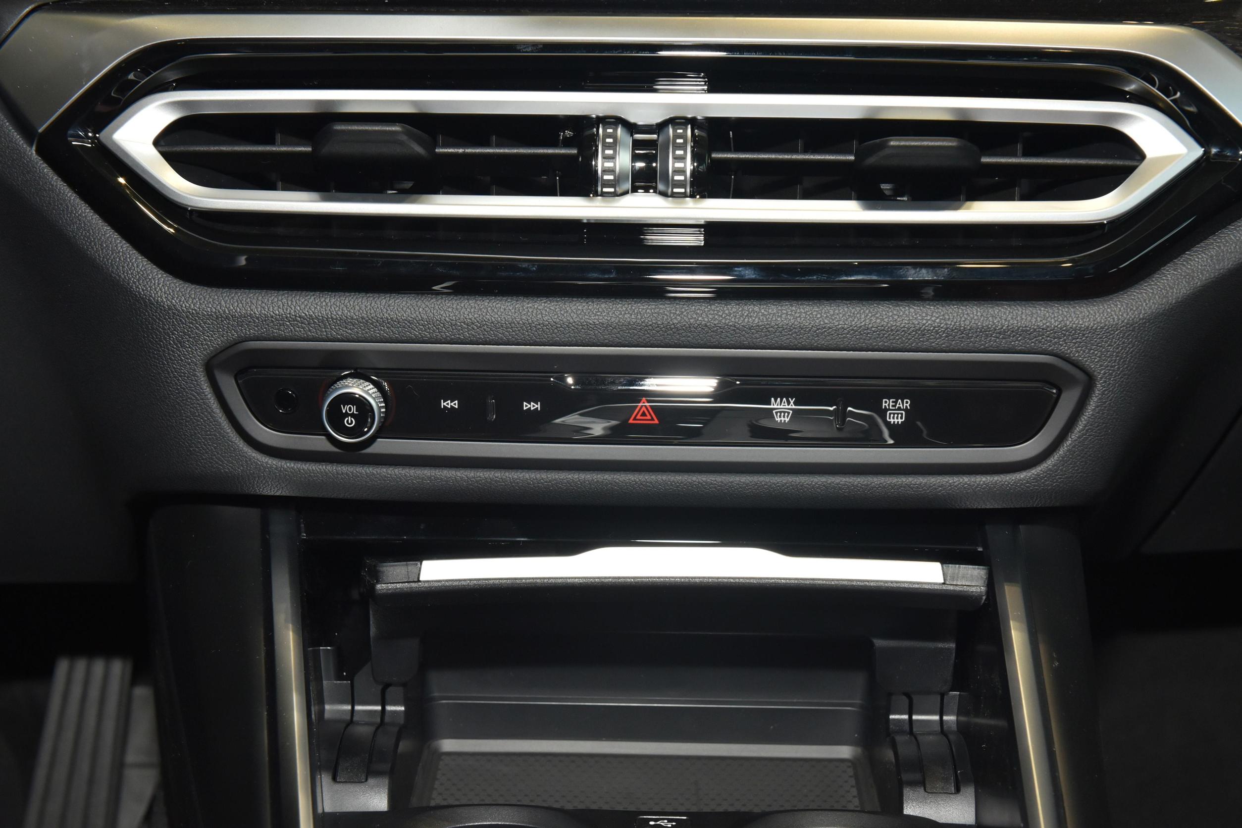 宝马3系 2023款 325Li xDrive M运动套装图片_宝马_3/44张图片_汽车内饰图库_懂车帝