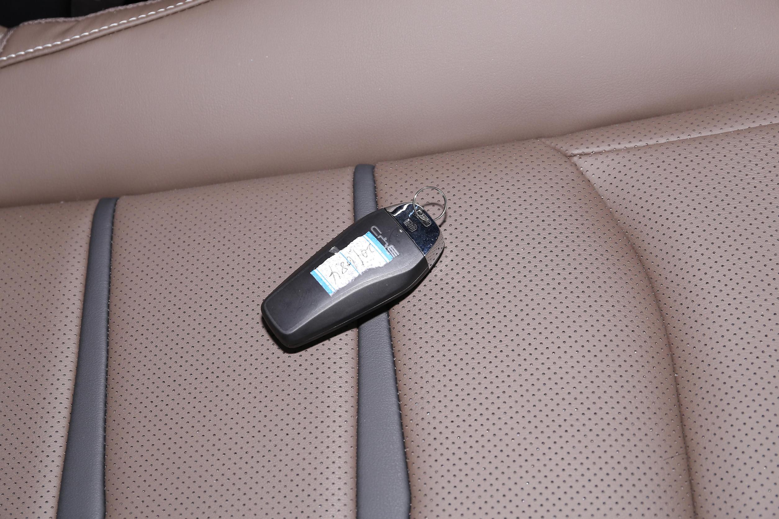 比亚迪e9 2022款 商务版图片_比亚迪_32/52张图片_汽车外观图库_懂车帝