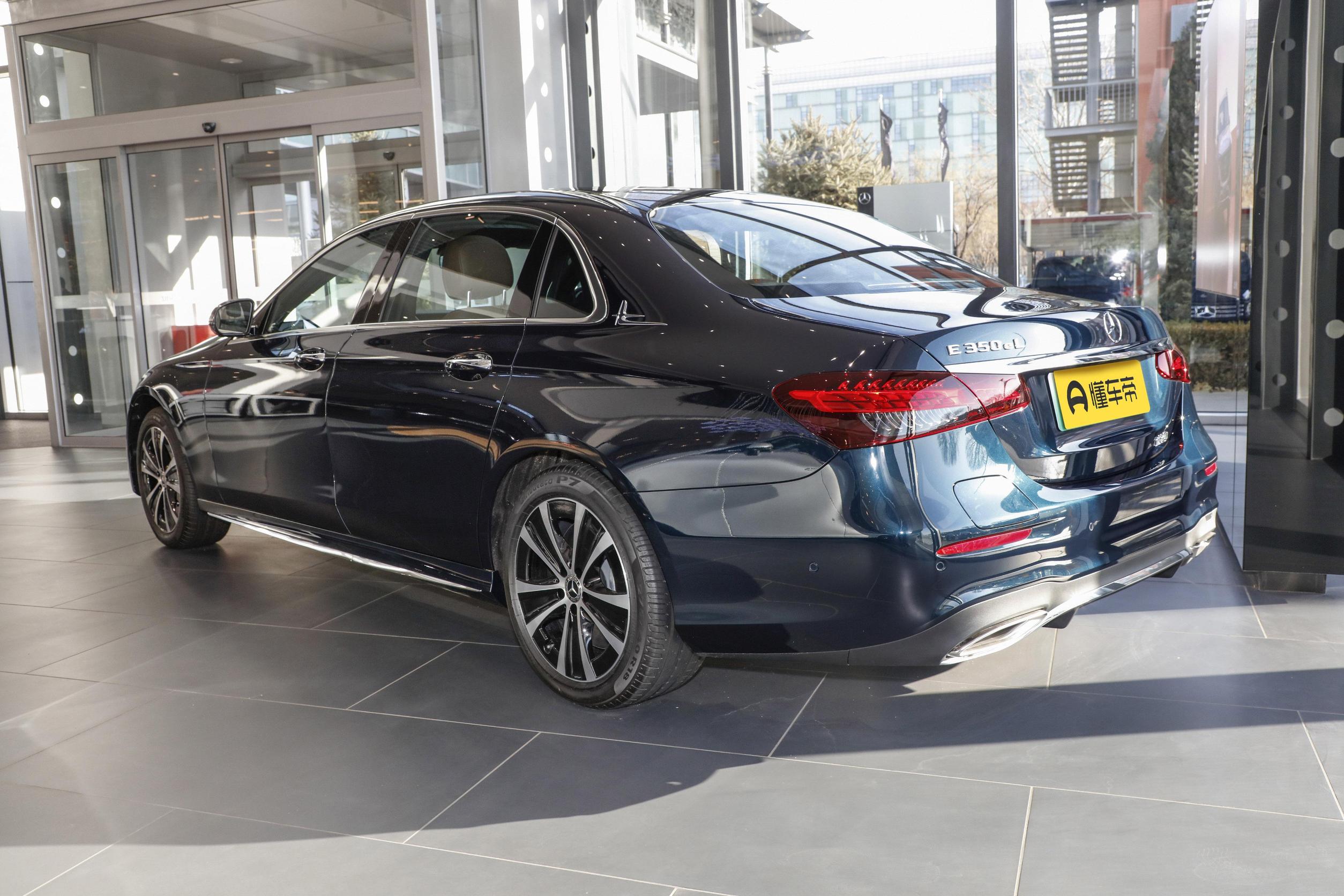 奔驰E级PHEV 2023款 E 350 e L 运动轿车图片_奔驰_21/143张图片_汽车外观图库_懂车帝