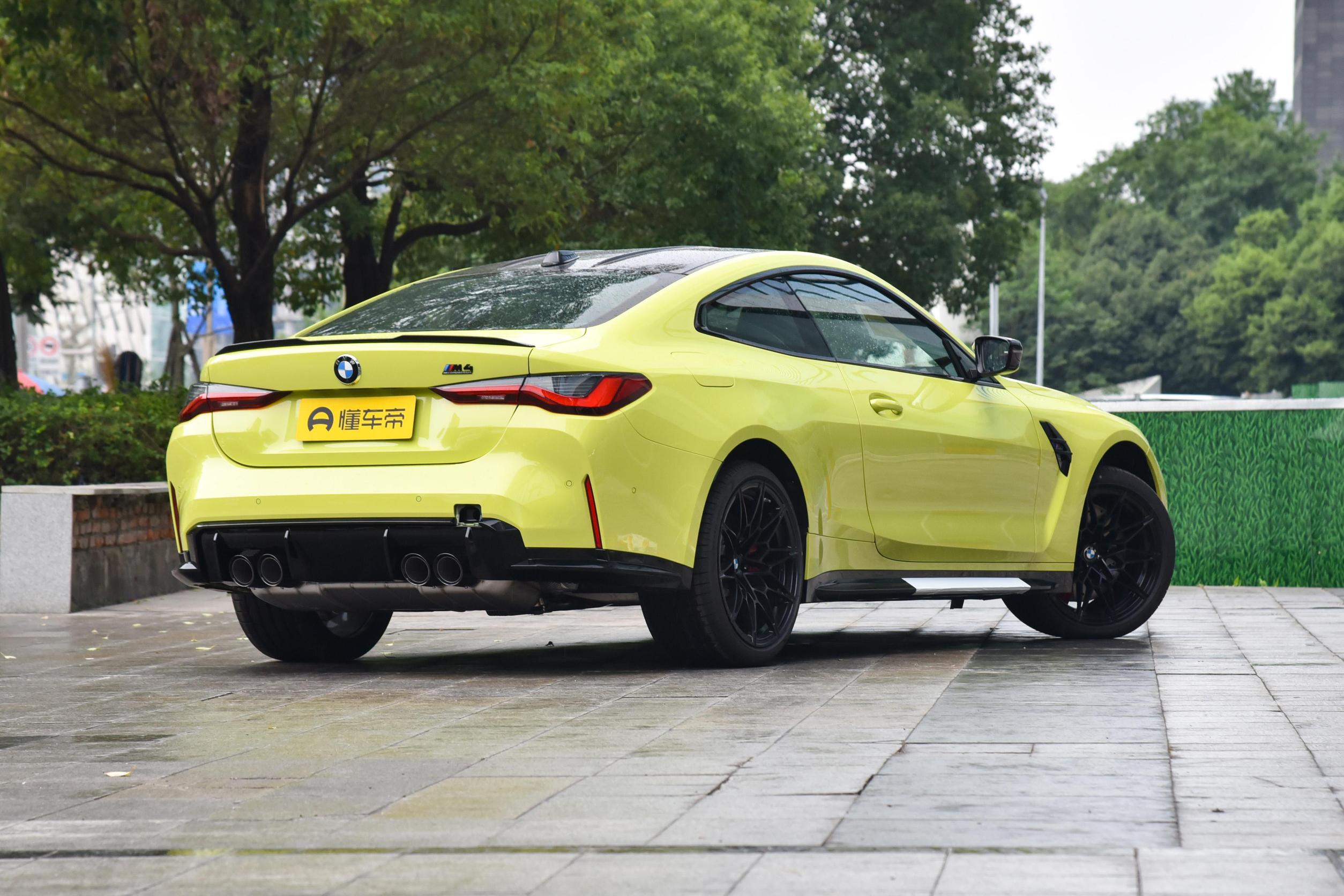 宝马M4 2023款 M4双门轿跑车 雷霆版图片_宝马_8/117张图片_汽车外观图库_懂车帝