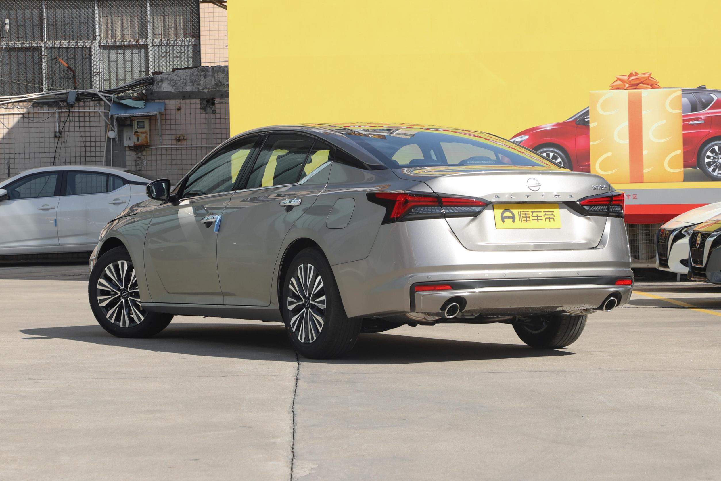 天籁 2022款 2.0L XL-TLS 悦享版图片_日产_58/107张图片_汽车外观图库_懂车帝