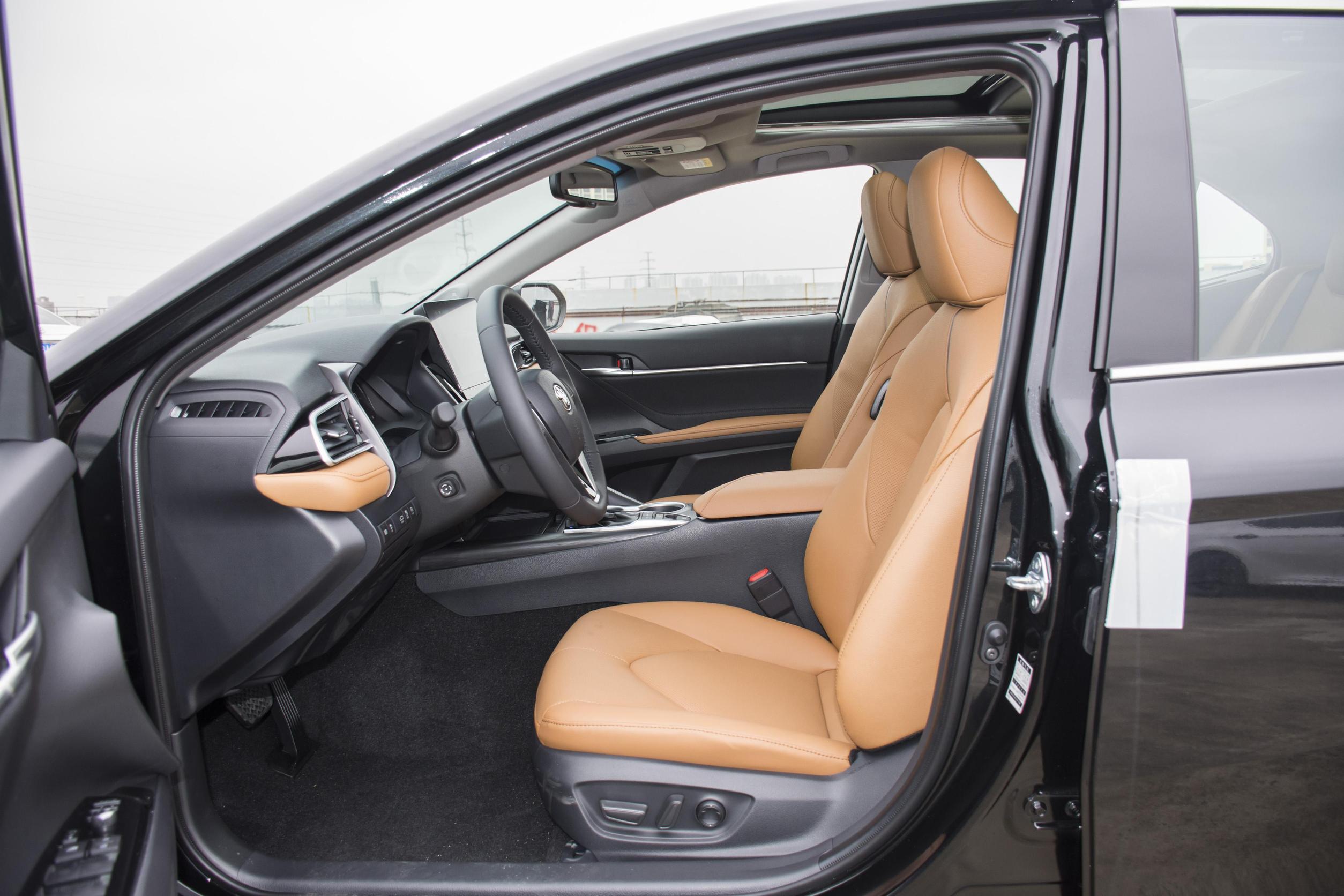 凯美瑞 2023款 2.5Q 旗舰版图片_丰田_4/46张图片_汽车空间图库_懂车帝