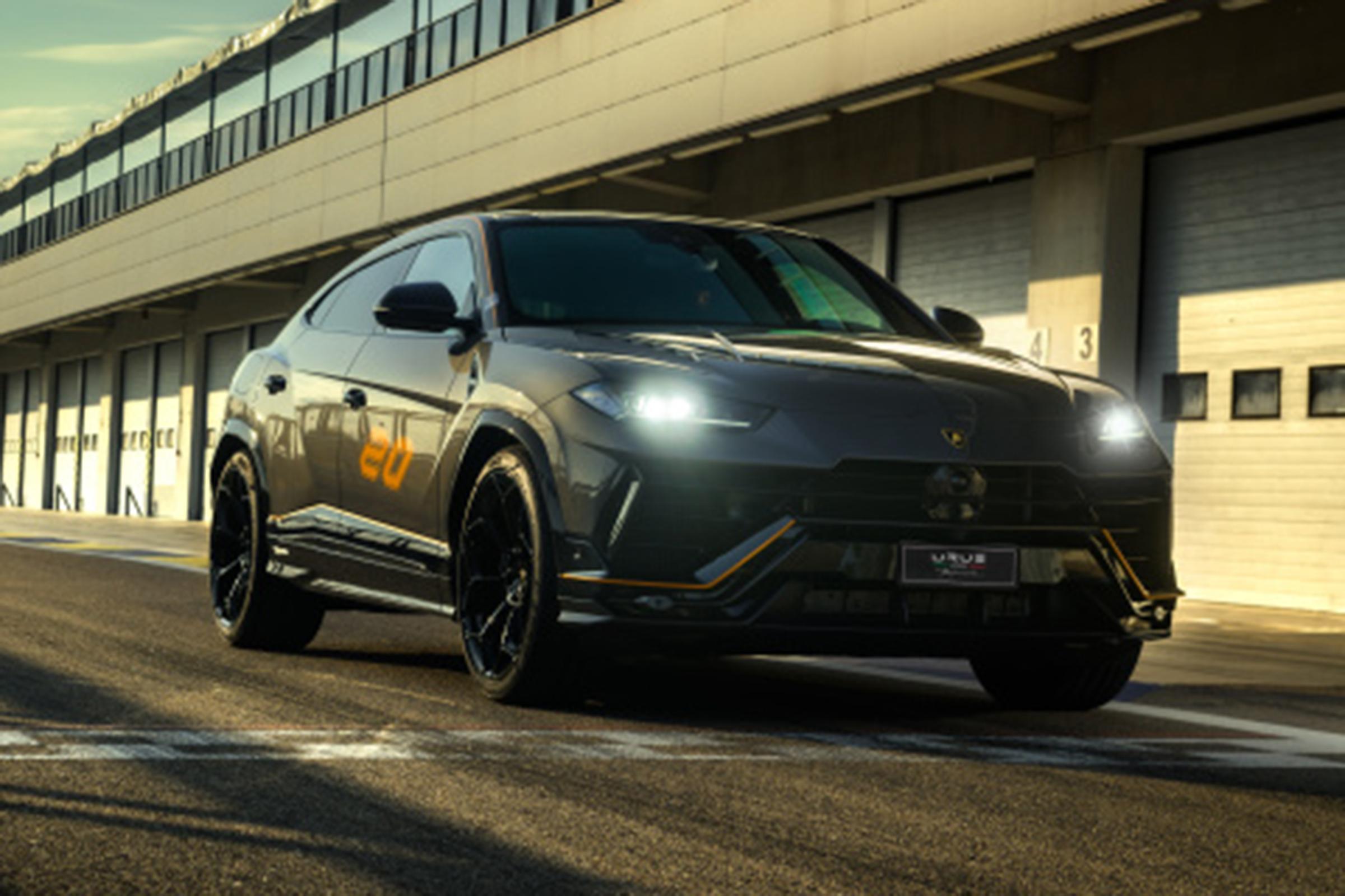 Urus壁纸_Urus_Urus官方图片_23/102张图片_Urus/整车官方图片_懂车帝