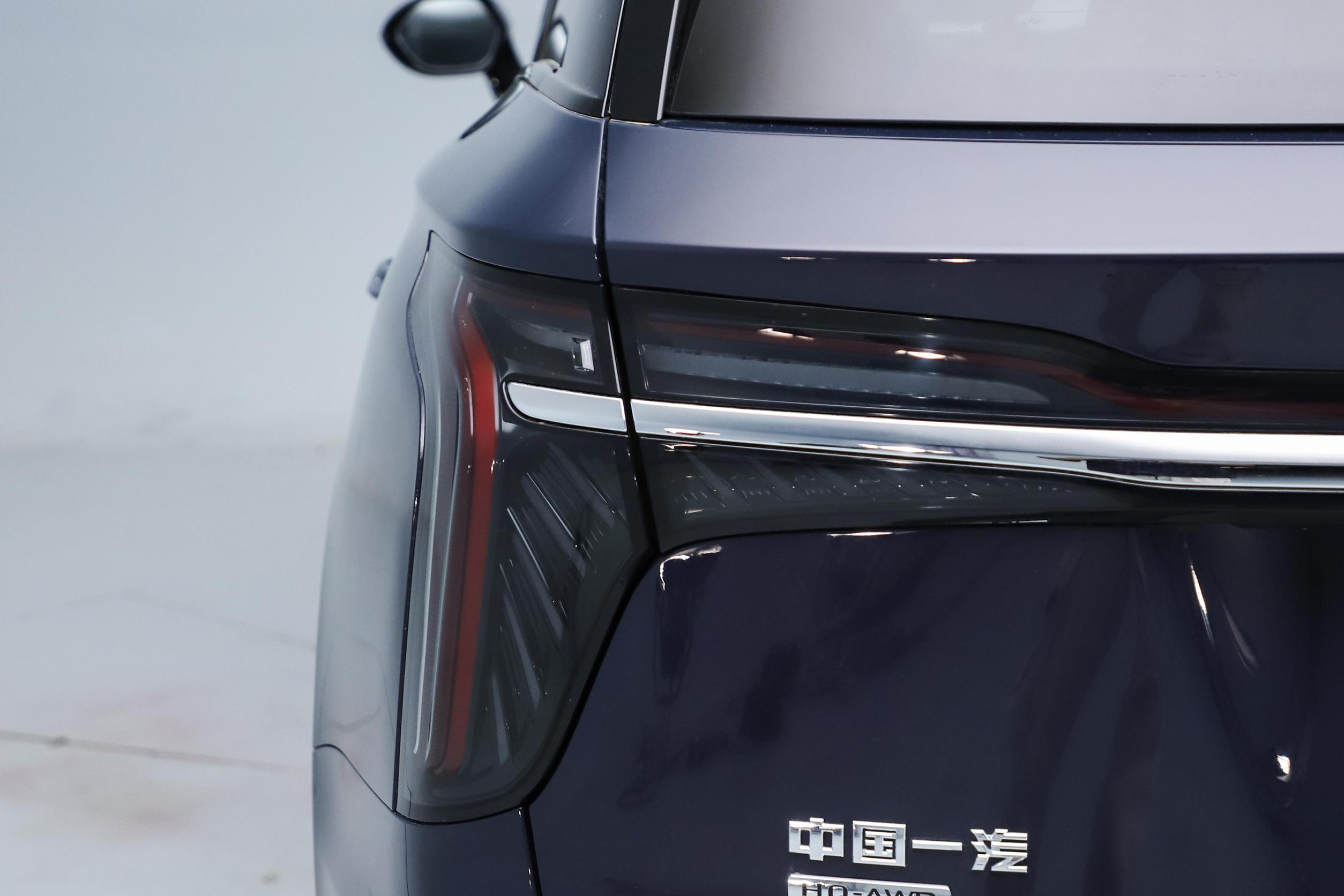 红旗HS7 2023款 2.0T 四驱旗领版 7座图片_红旗_3/114张图片_汽车外观图库_懂车帝