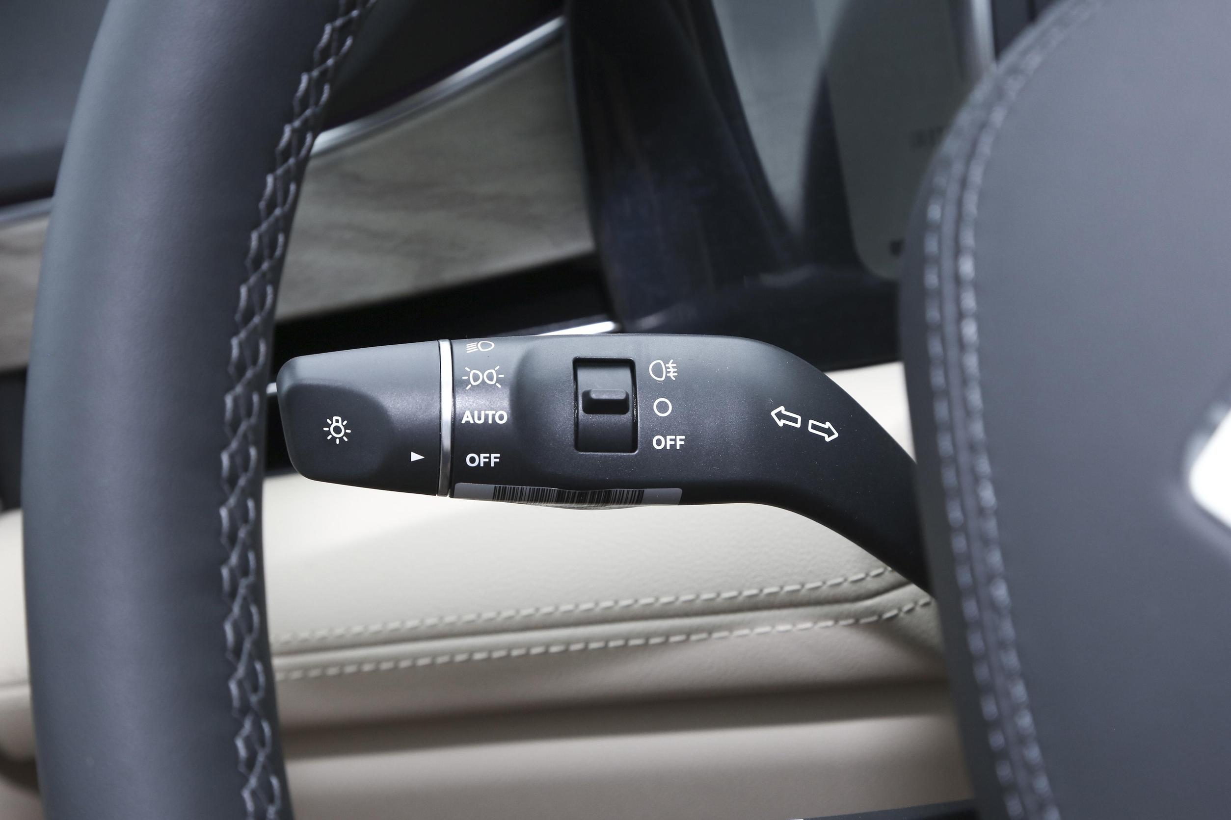 问界M7 2022款 两驱舒适版图片_AITO_3/102张图片_汽车内饰图库_懂车帝