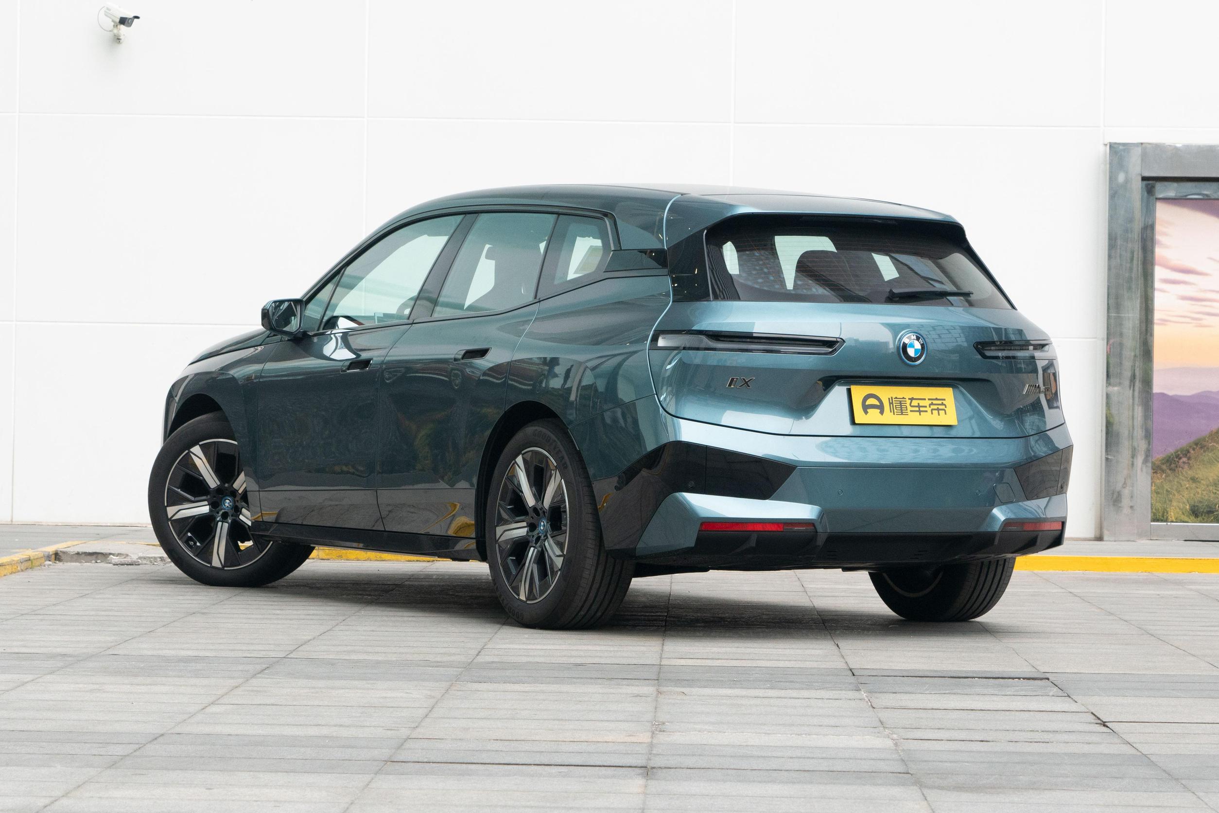 宝马iX 2022款 M60图片_宝马_5/60张图片_汽车外观图库_懂车帝