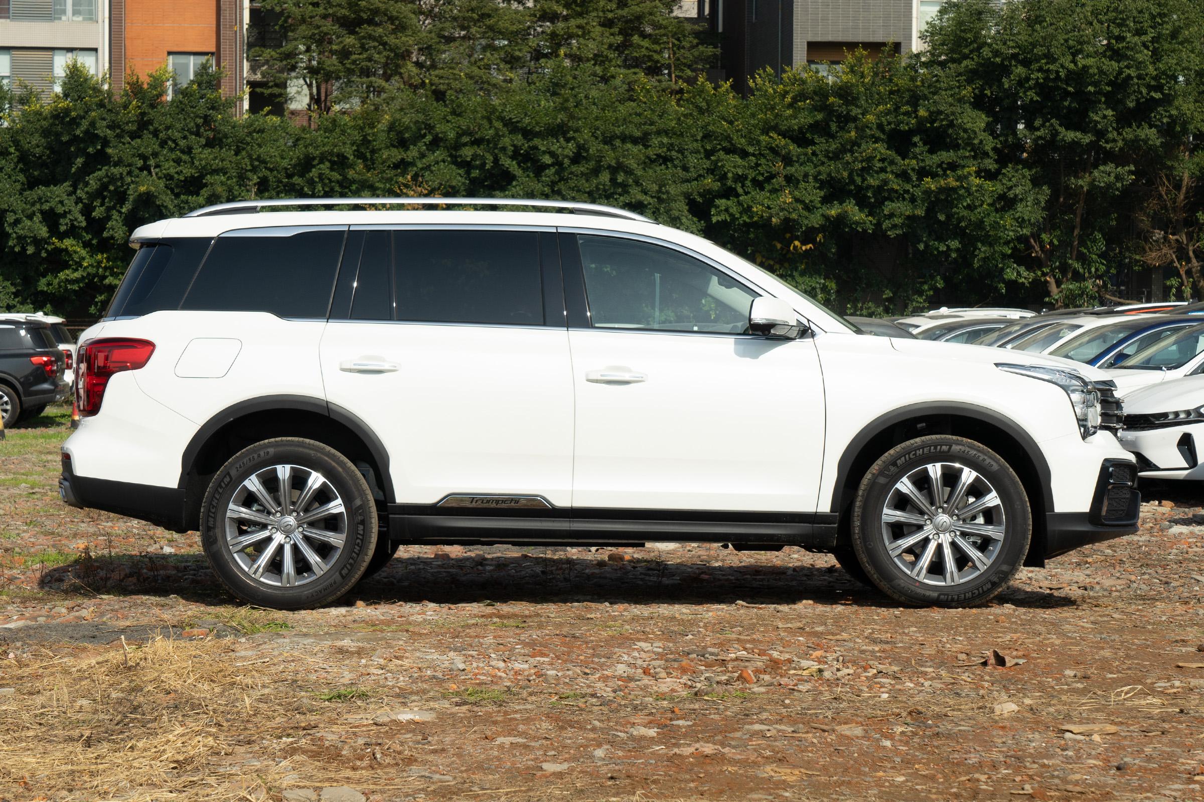 传祺GS8 2021款 390T 四驱豪华智联纪念版图片_广汽传祺_7/132张图片_汽车外观图库_懂车帝