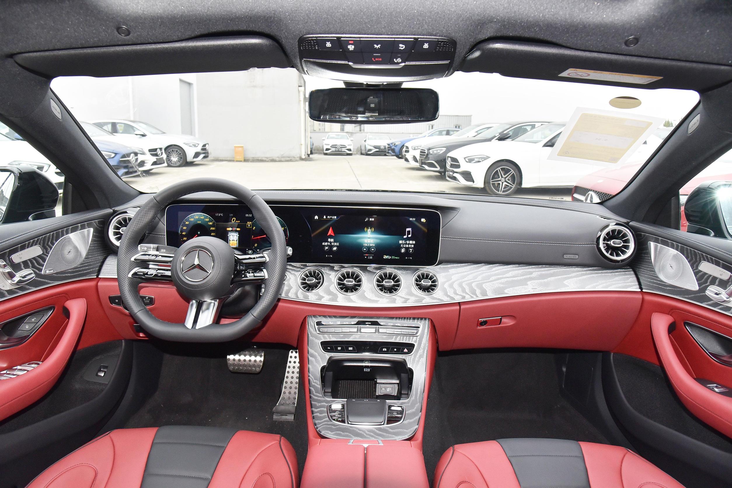 奔驰CLS 2023款 CLS 300 动感型图片_奔驰_1/64张图片_汽车内饰图库_懂车帝