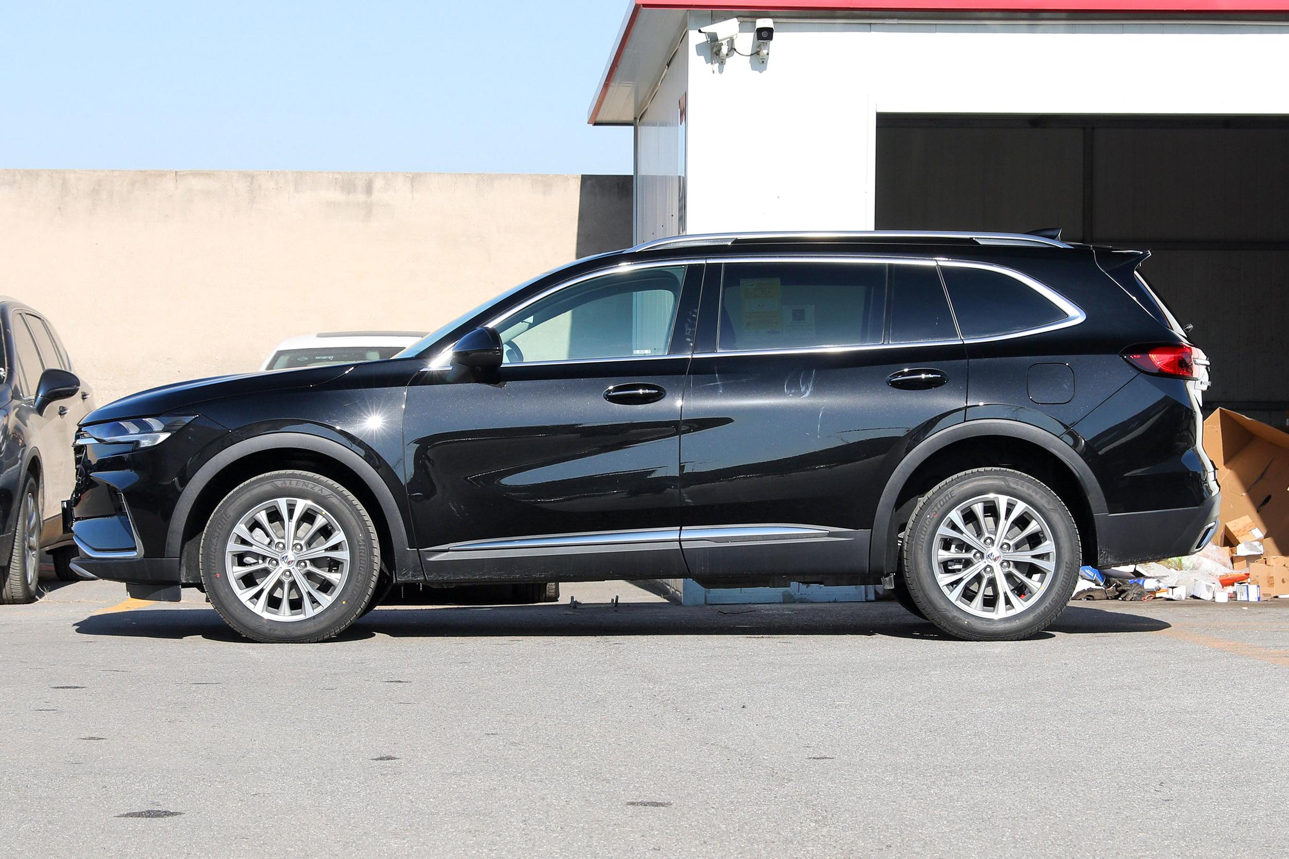 昂科威 2023款 昂科威Plus 652T 五座四驱豪华型图片_别克_1/57张图片_汽车外观图库_懂车帝