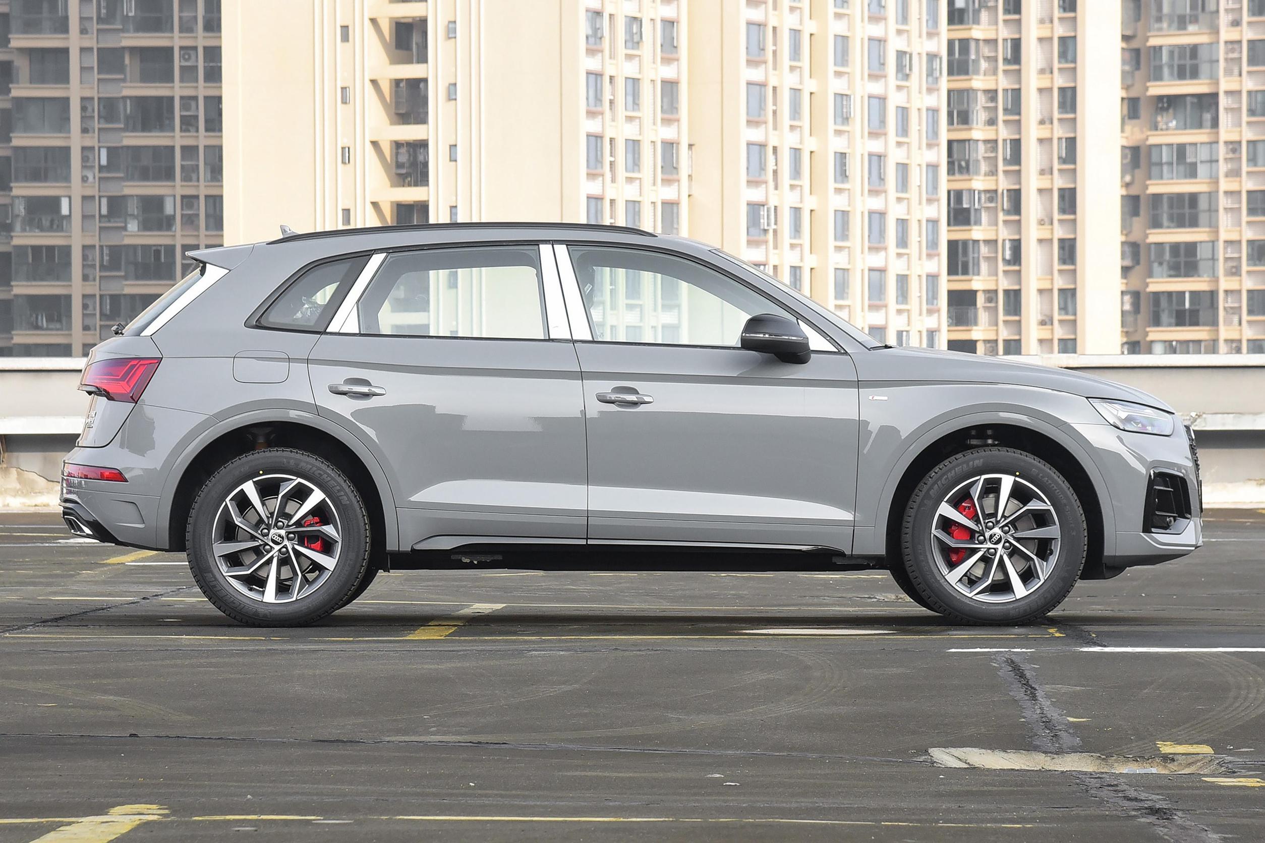 奥迪Q5L 2024款 40TFSI 豪华动感型图片_奥迪_1/120张图片_汽车外观图库_懂车帝