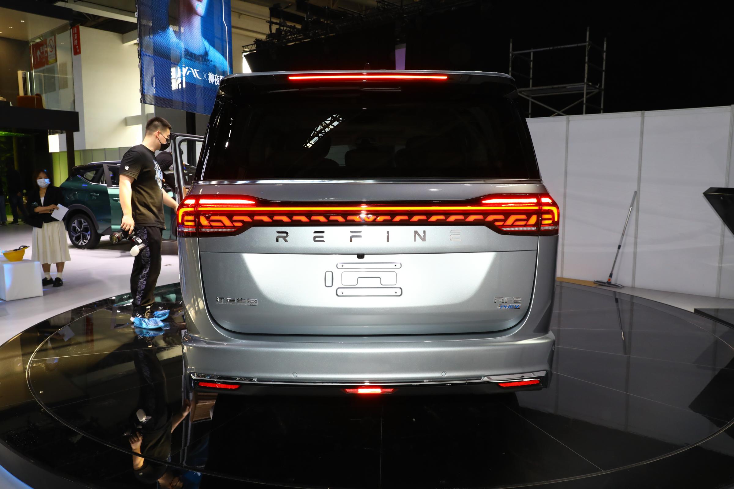 瑞风RF8 PHEV 2024款 鸿蒙版 1.5T 150KM 旗舰型图片_江淮瑞风_13/197张图片_汽车车展图库_懂车帝