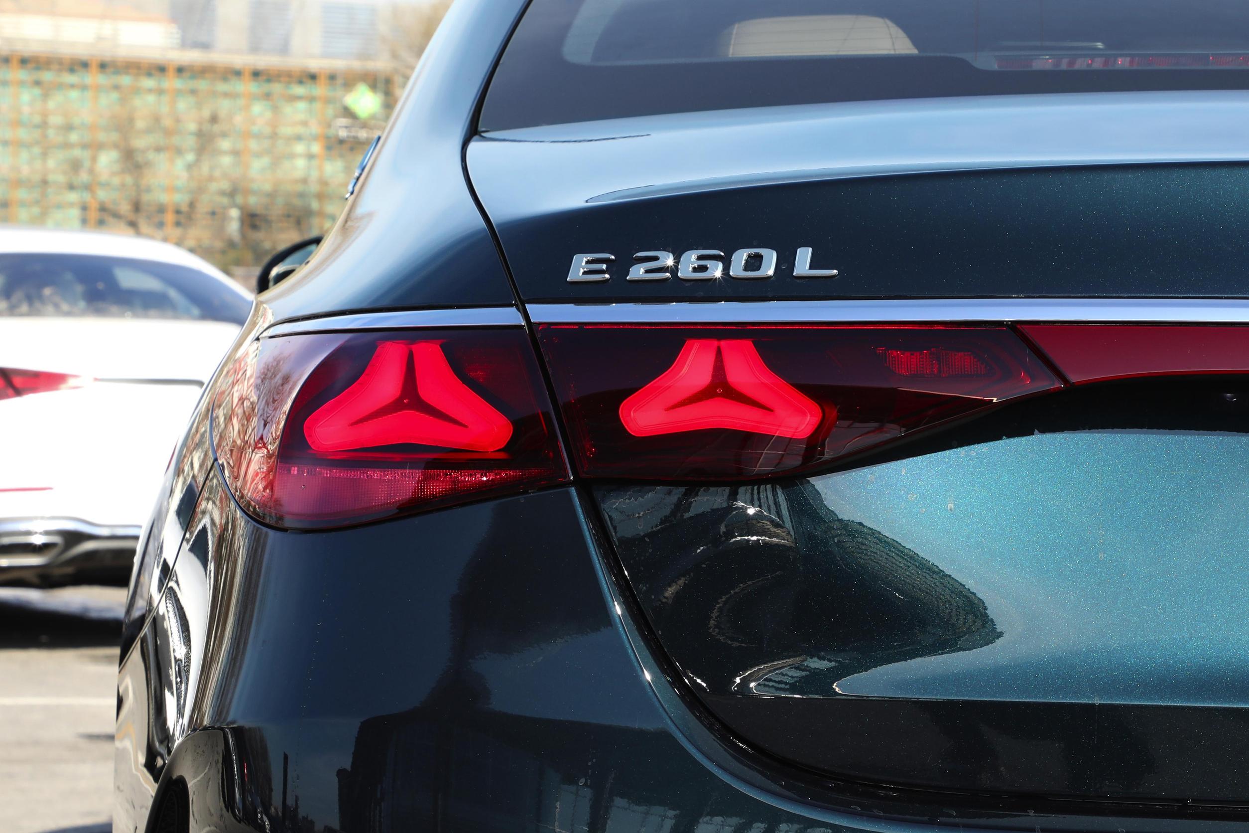 奔驰E级 2024款 E 260 L 运动轿车图片_奔驰_4/80张图片_汽车外观图库_懂车帝