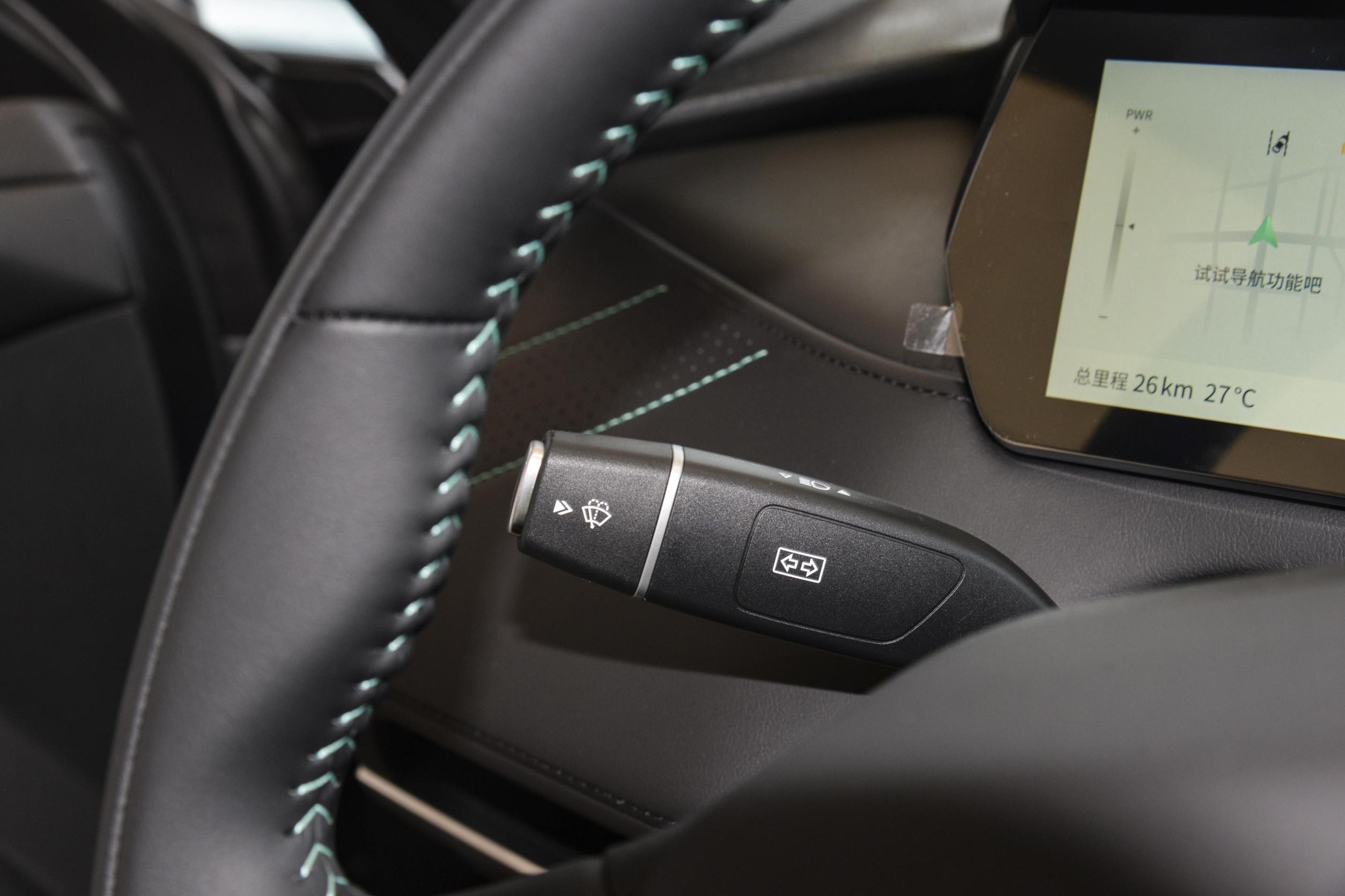 深蓝SL03 2023款 200 Max增程版图片_深蓝汽车_1/50张图片_汽车内饰图库_懂车帝