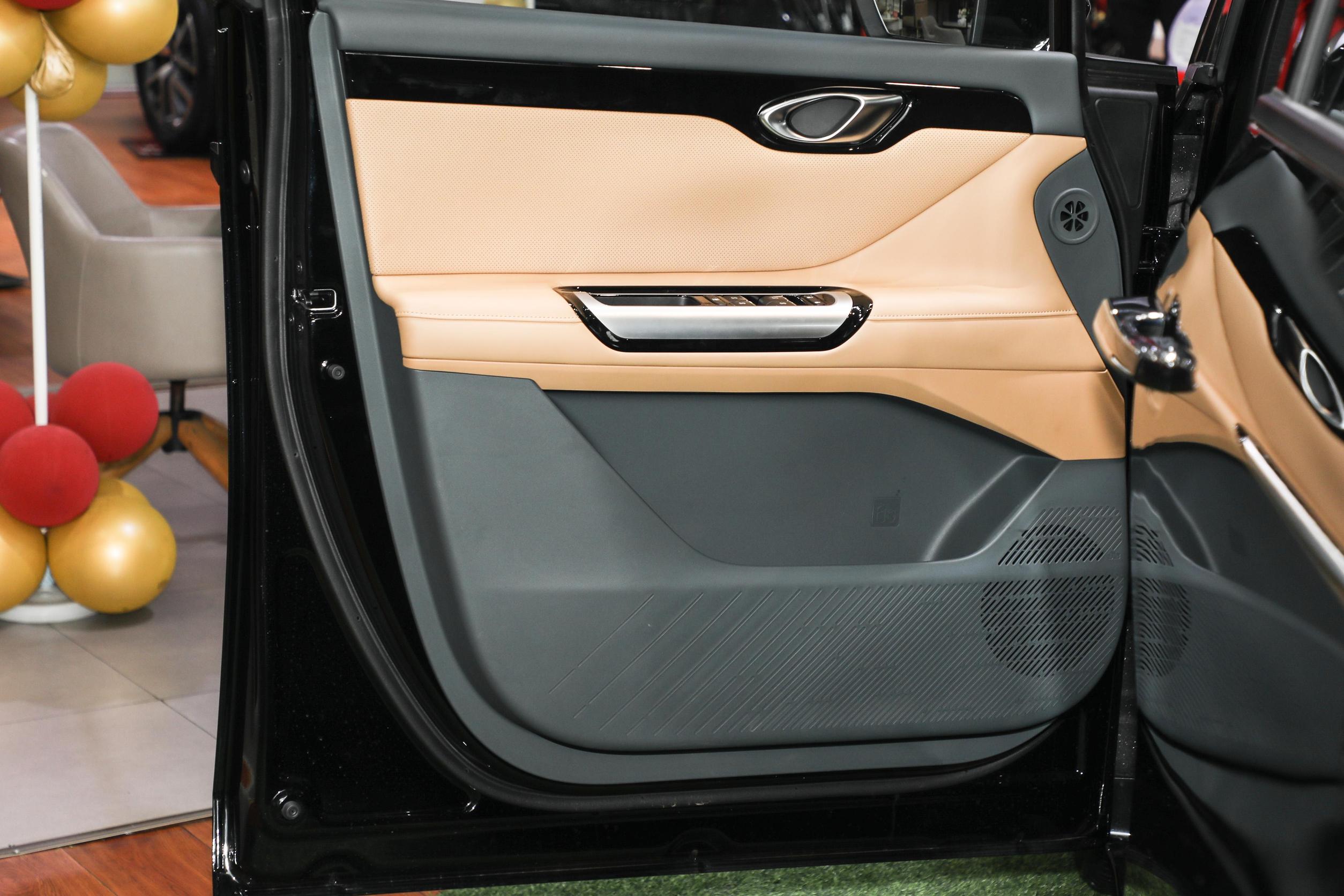 传祺E8 PHEV 2024款 2.0ATK 150km PRO版图片_广汽传祺_3/52张图片_汽车空间图库_懂车帝