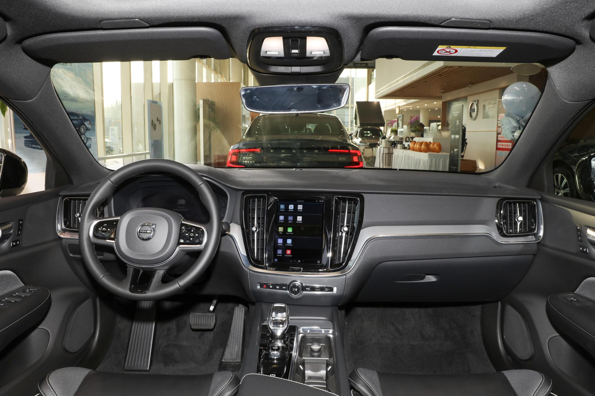沃尔沃S60 2023款 B4 智远运动版图片_沃尔沃_13/36张图片_汽车内饰图库_懂车帝