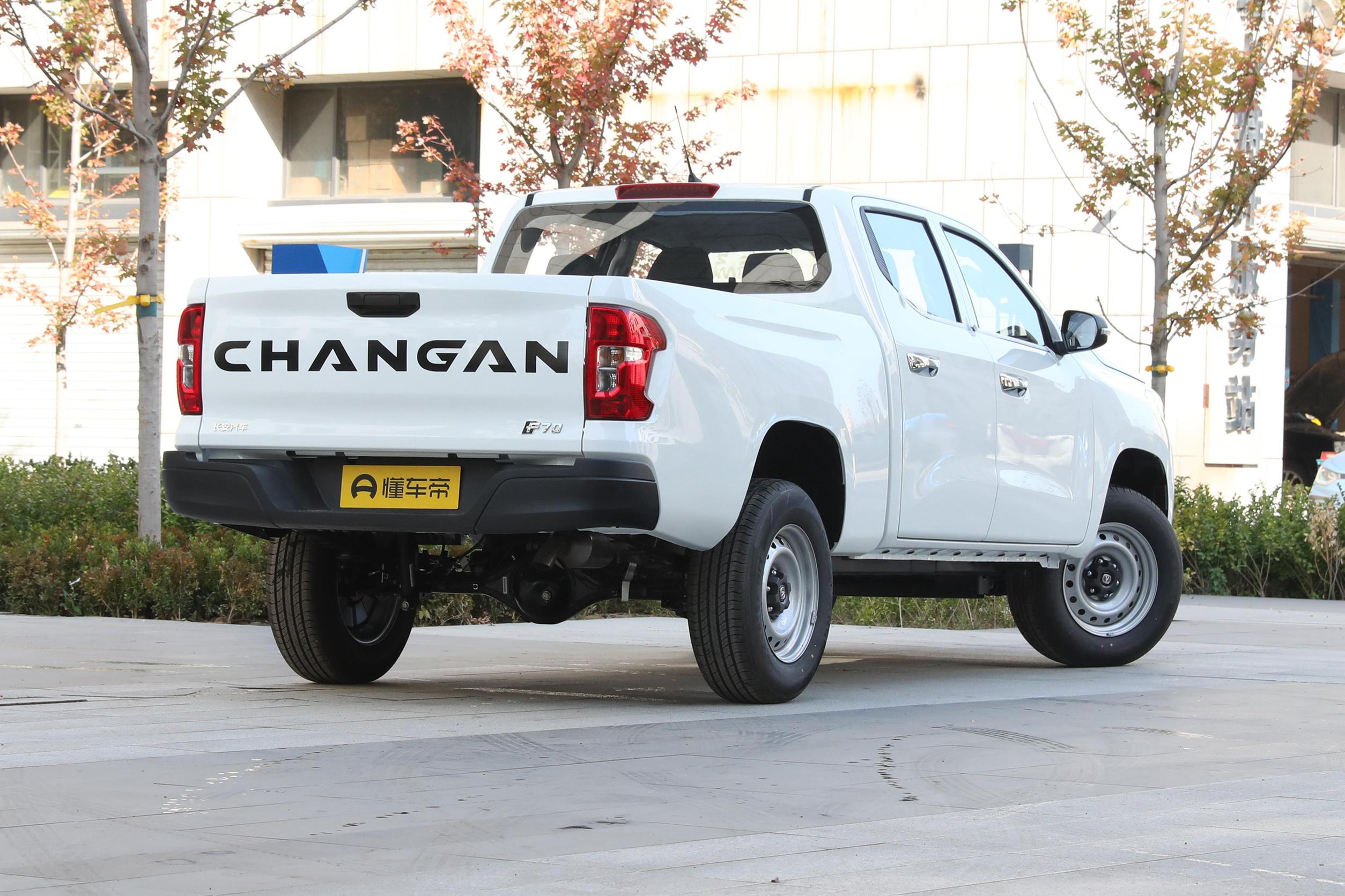 长安F70 2023款 F70蓝鲸版 2.0T汽油自动两驱长箱创富型图片_长安_4/120张图片_汽车外观图库_懂车帝