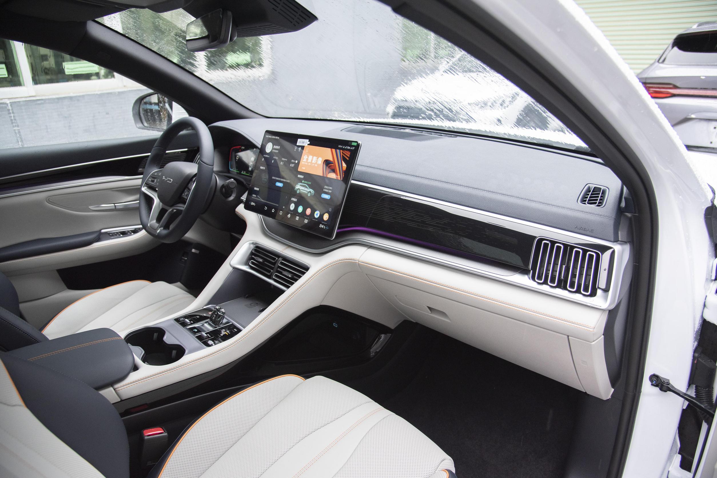 宋PLUS EV壁纸_宋PLUS EV_宋PLUS EV内饰图片_151/389张图片_宋PLUS EV/整车内饰图片_懂车帝