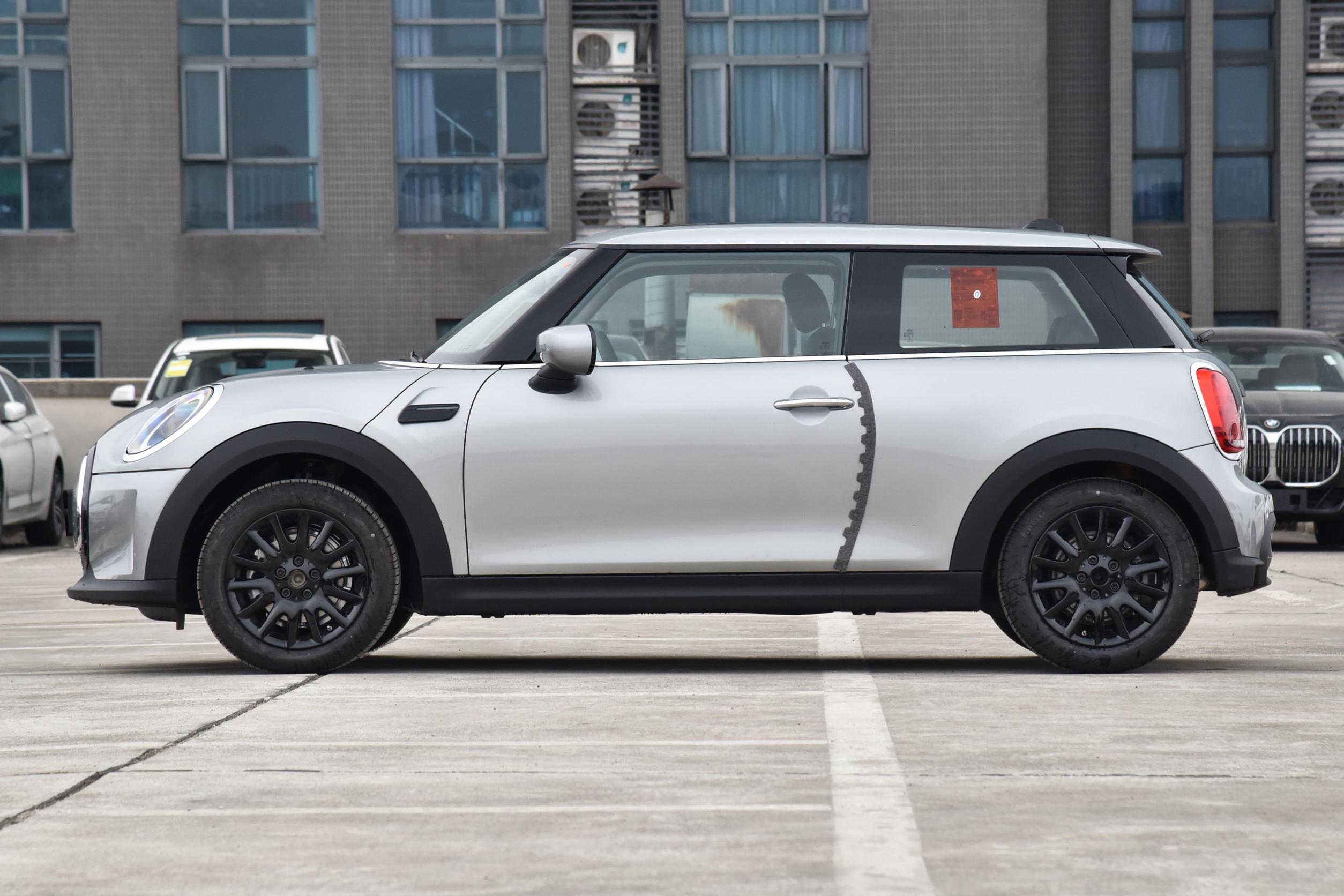 MINI 2023款 1.5T ONE图片_MINI_21/122张图片_汽车外观图库_懂车帝