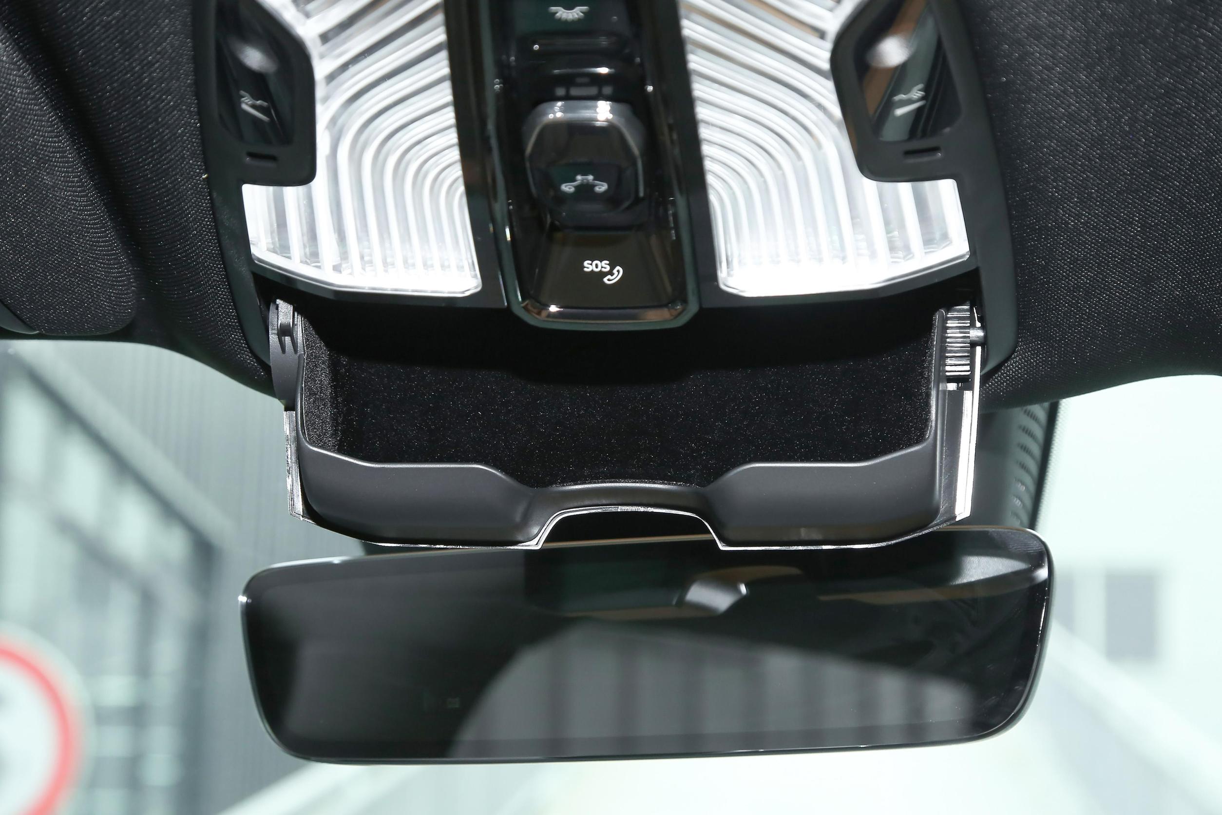 领克09 EM-P 2024款 2.0TD 六座HALO图片_领克_21/64张图片_汽车空间图库_懂车帝